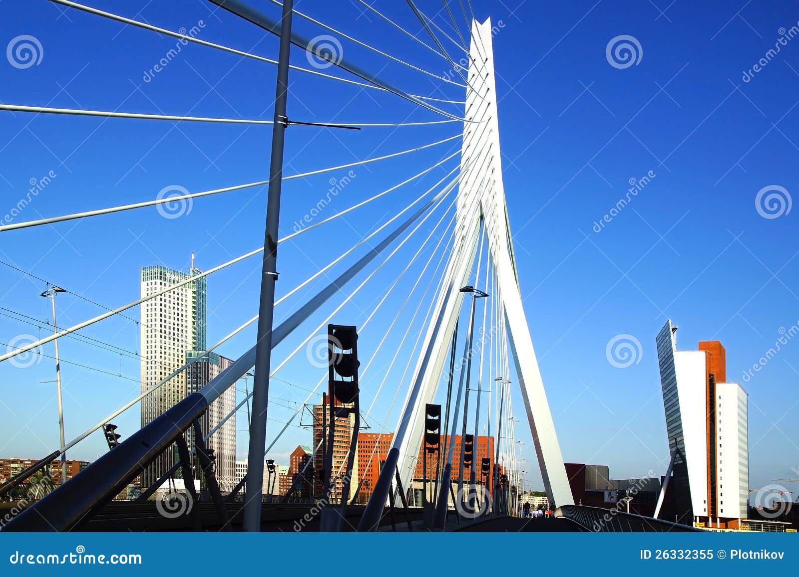 Erasmus Brug En De Haven Van Rotterdam. Rotterdam Redactionele ...