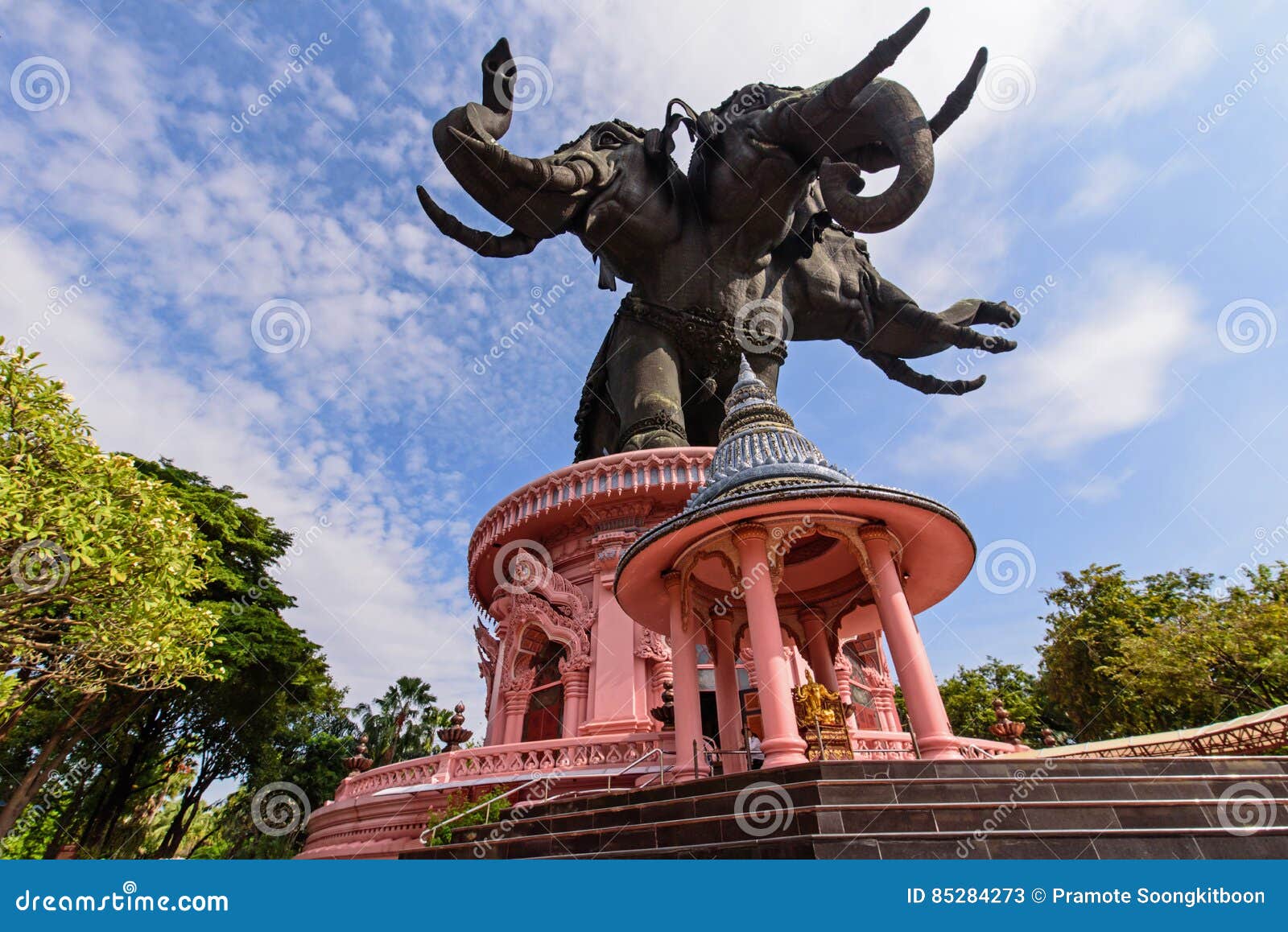 The Erawan Museum in Thailand Editorial Stock Photo - Image of ceiling ...