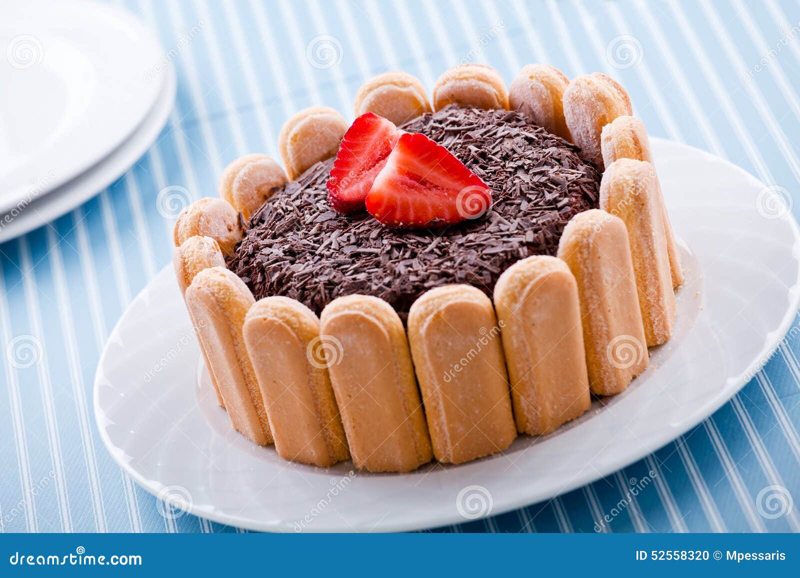 Erdbeere Und Schokolade Charlotte Dessert Stockfoto - Bild von nahrung ...