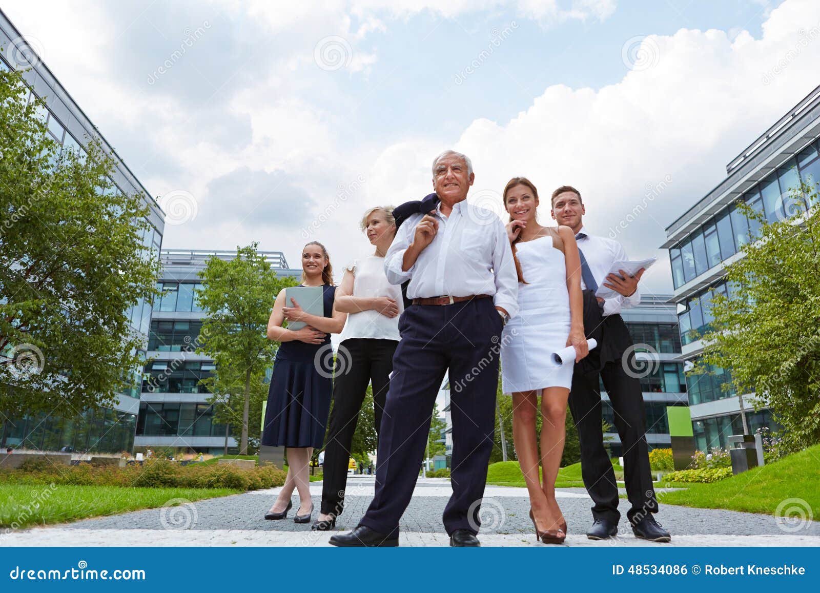 Erfolg Durch Kompetenz Im Team Stockfoto - Bild von beruf, glücklich ...