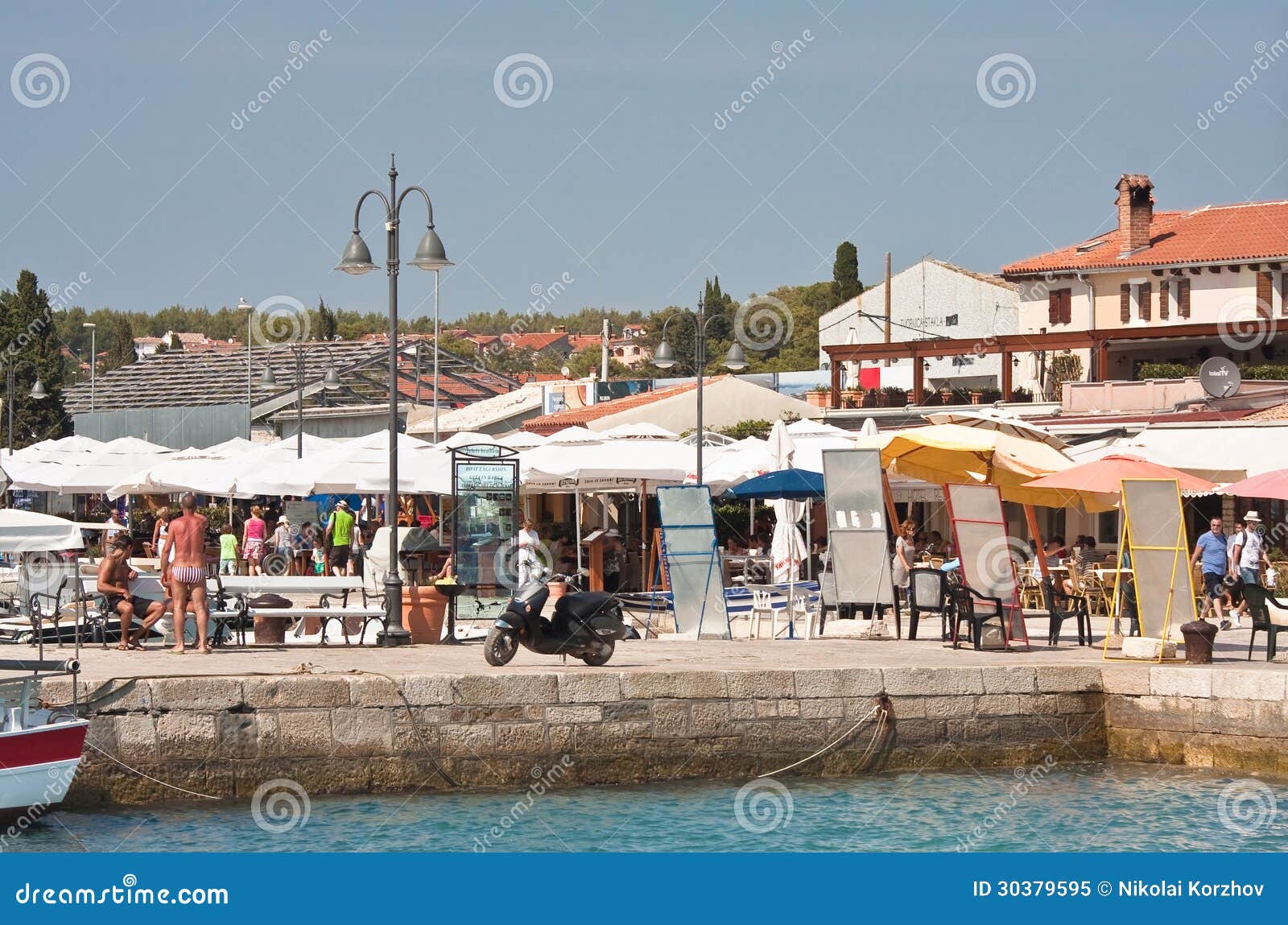 Erholungsort Fazana, Kroatien Redaktionelles Bild - Bild von hafen ...