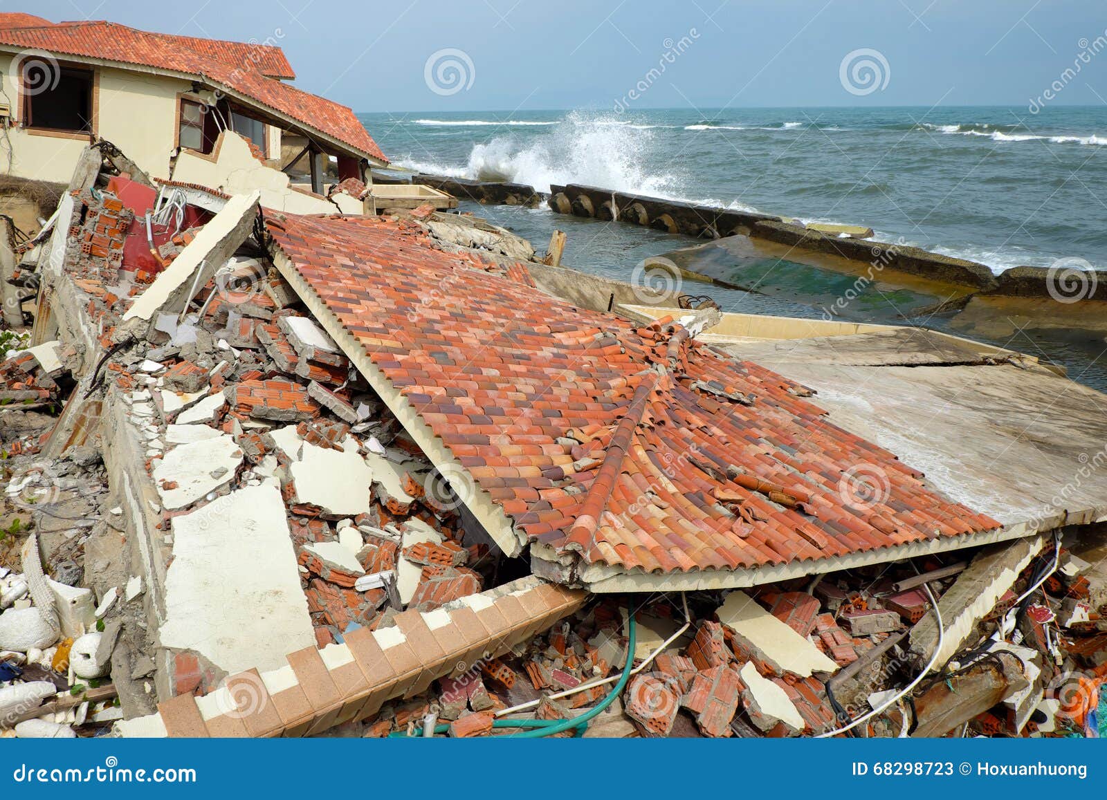 Erosión, Cambio De Clima, Edificio Roto, Hoi an, Vietnam Imagen de ...