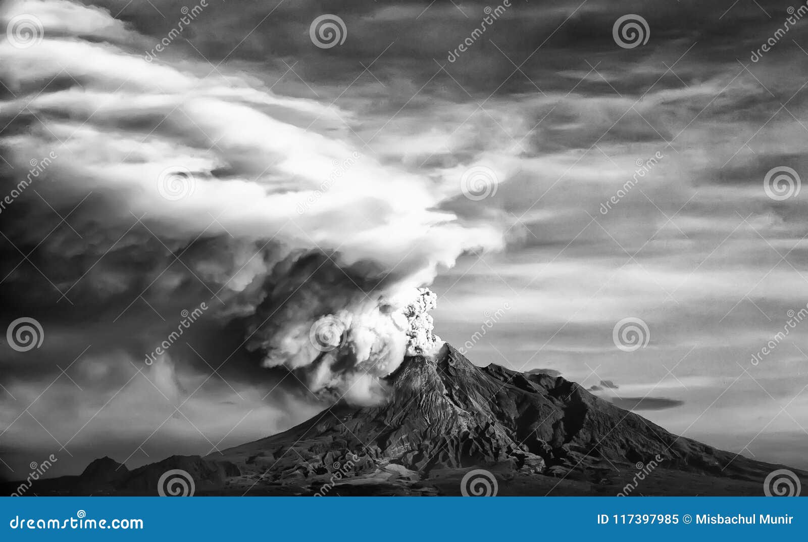 Explosive & Eruption of Merapi Mountain at Yogyakarta, Indonesia Stock ...