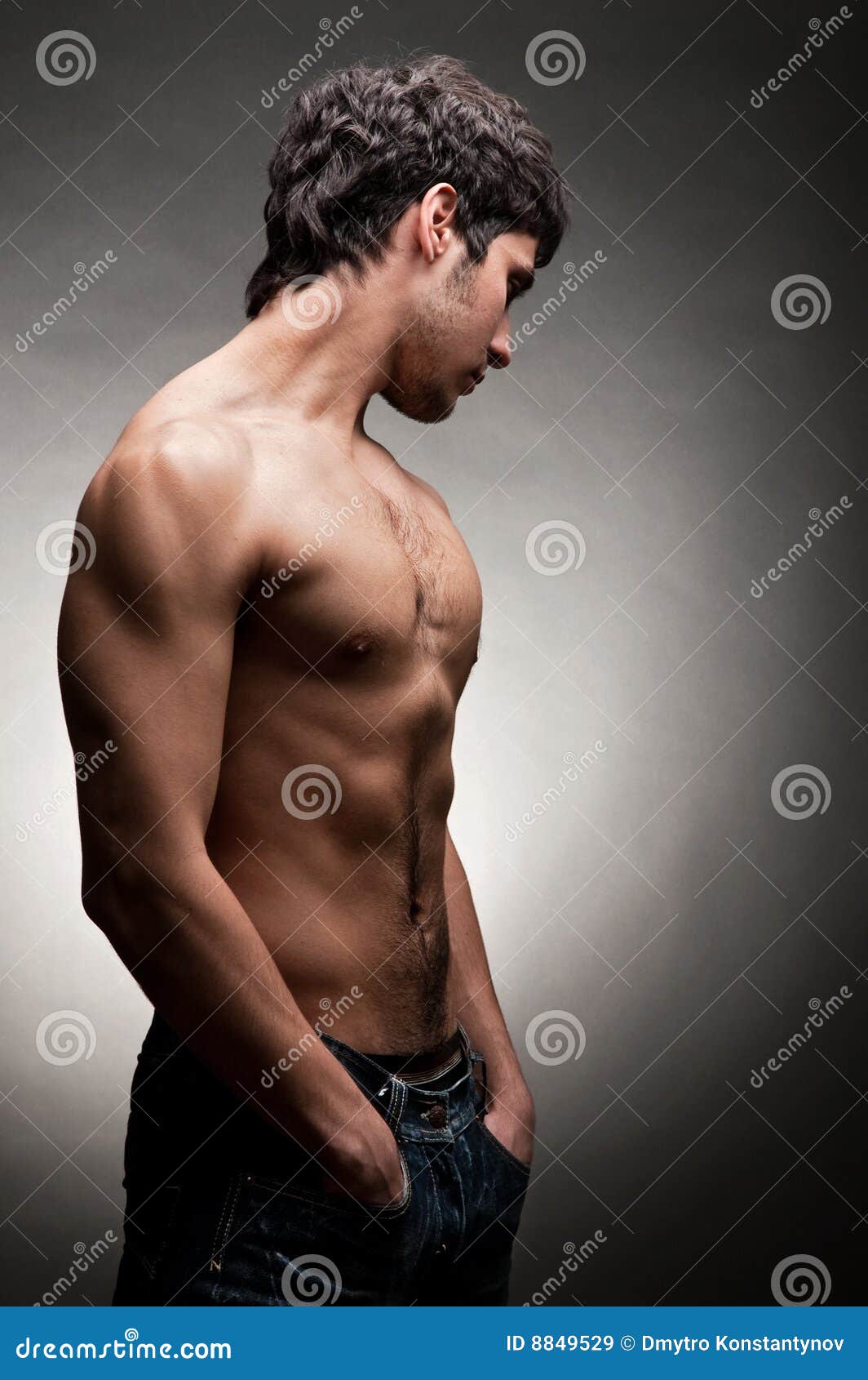 Erwachsener Mann Mit Dem Blanken Torso Stockbild - Bild von ...