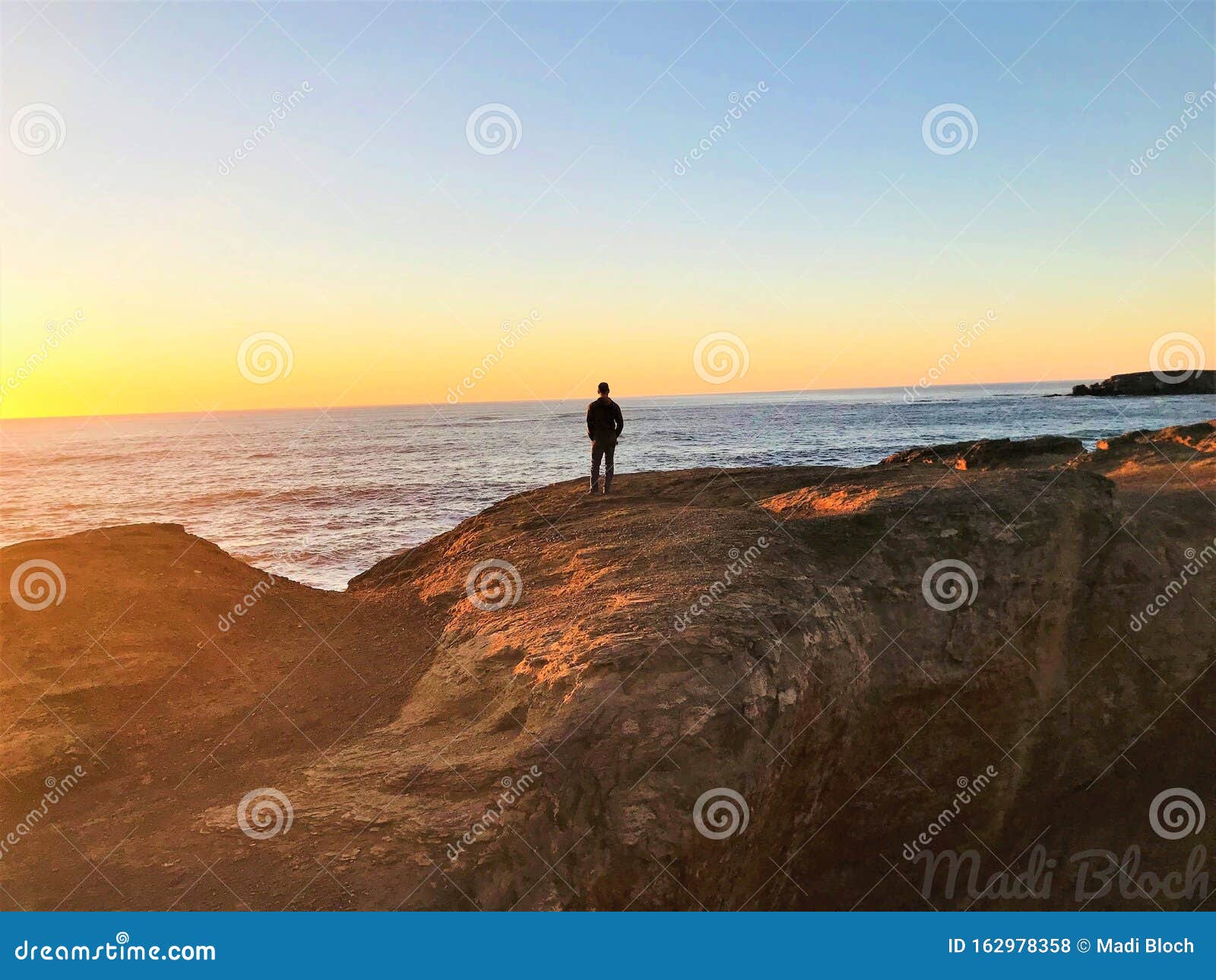 Es un mundo gigante. foto de archivo. Imagen de mundo - 162978358
