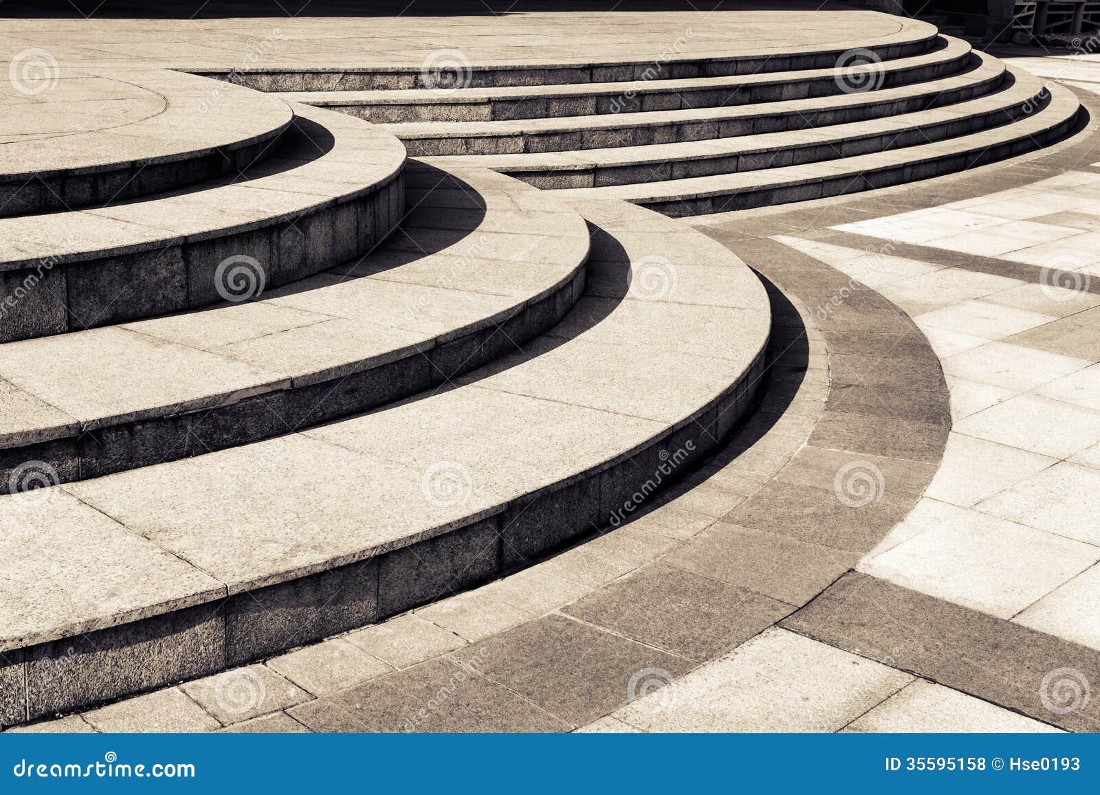 Escada circular foto de stock. Imagem de pedra, arquitetura - 35595158