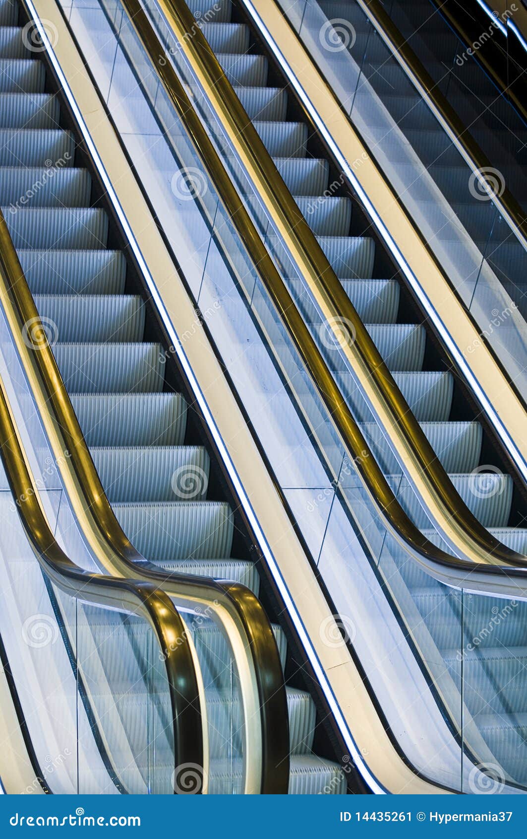 Escadas da escada rolante imagem de stock. Imagem de arquitetura - 14435261