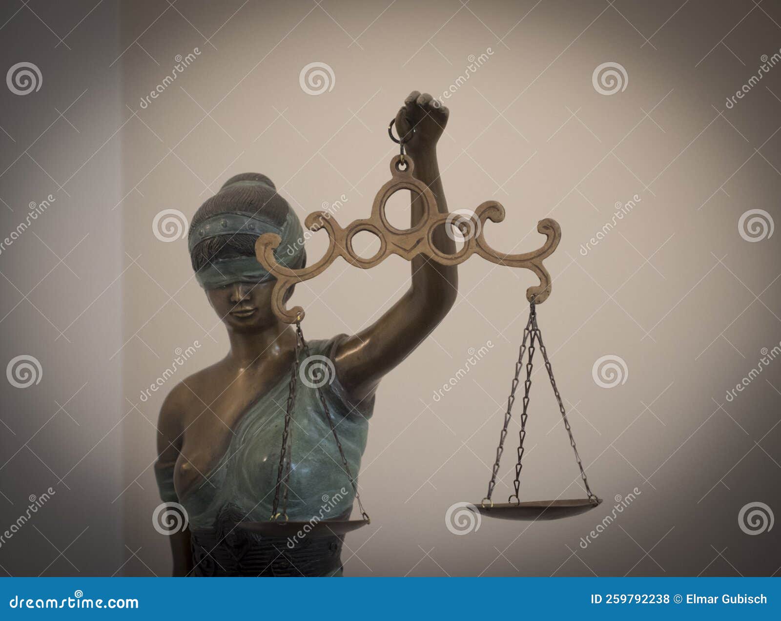 Escala para pesar el peso foto de archivo. Imagen de instituto - 259792238