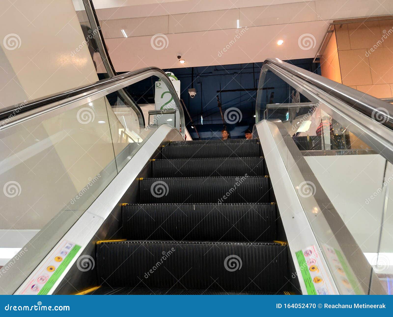 Escalator Go Up To Second Floor at Robinson Department Store Editorial ...