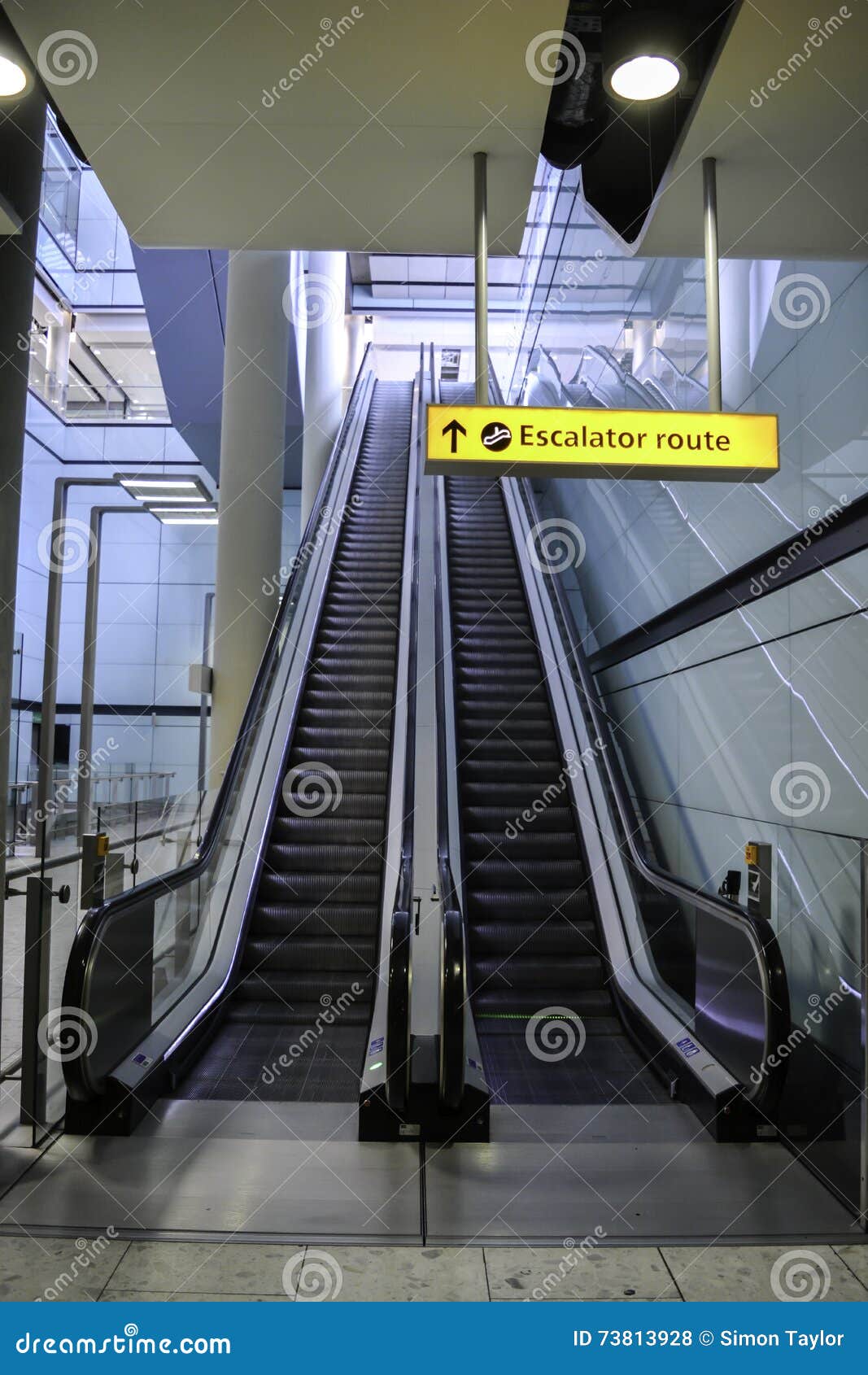 Escalator at Heathrow Airport Editorial Stock Photo - Image of boarding ...