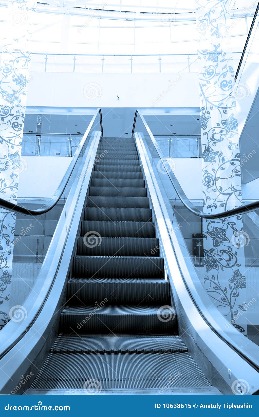 Escalator in Modern Building Stock Image - Image of abstract, corporate ...