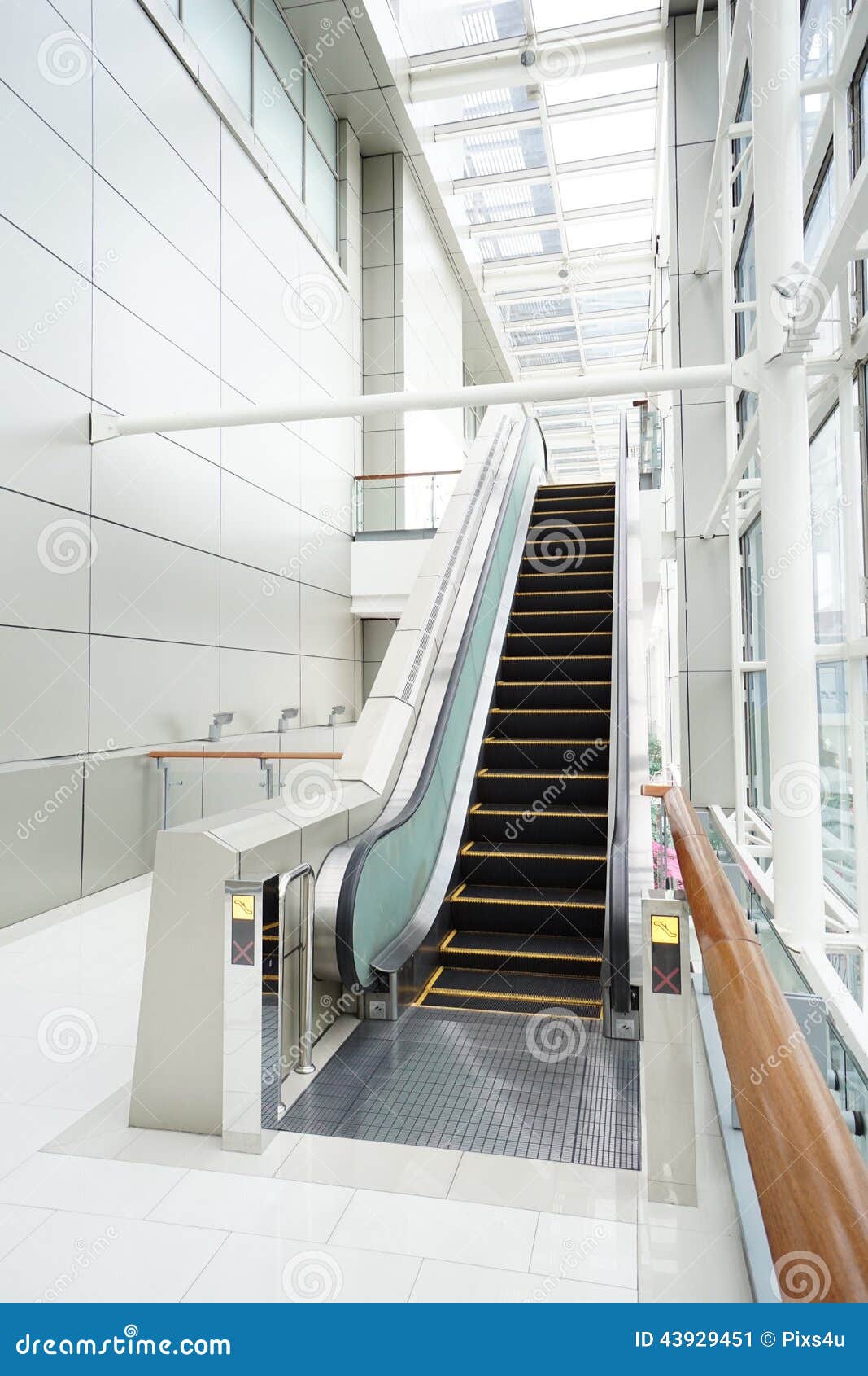 Escalator in Modern Building Stock Image - Image of building, empty ...