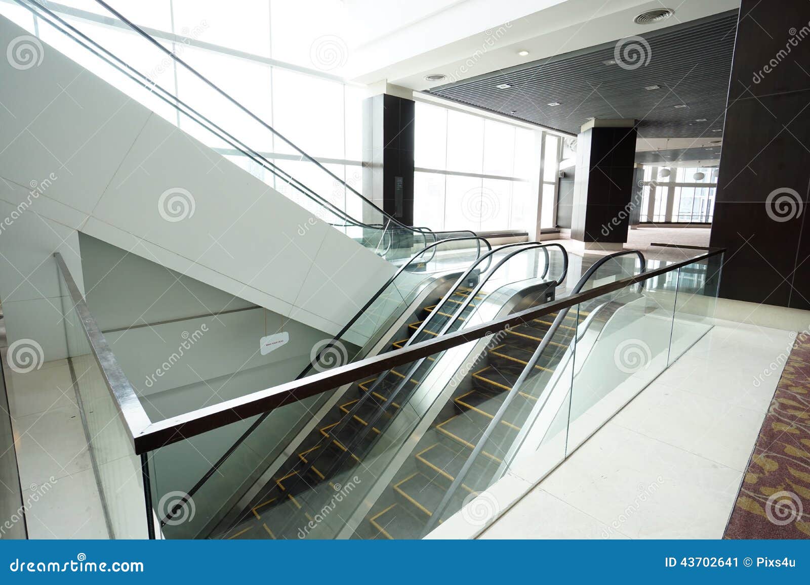 Escalator in Modern Building Stock Image - Image of indoor, step: 43702641