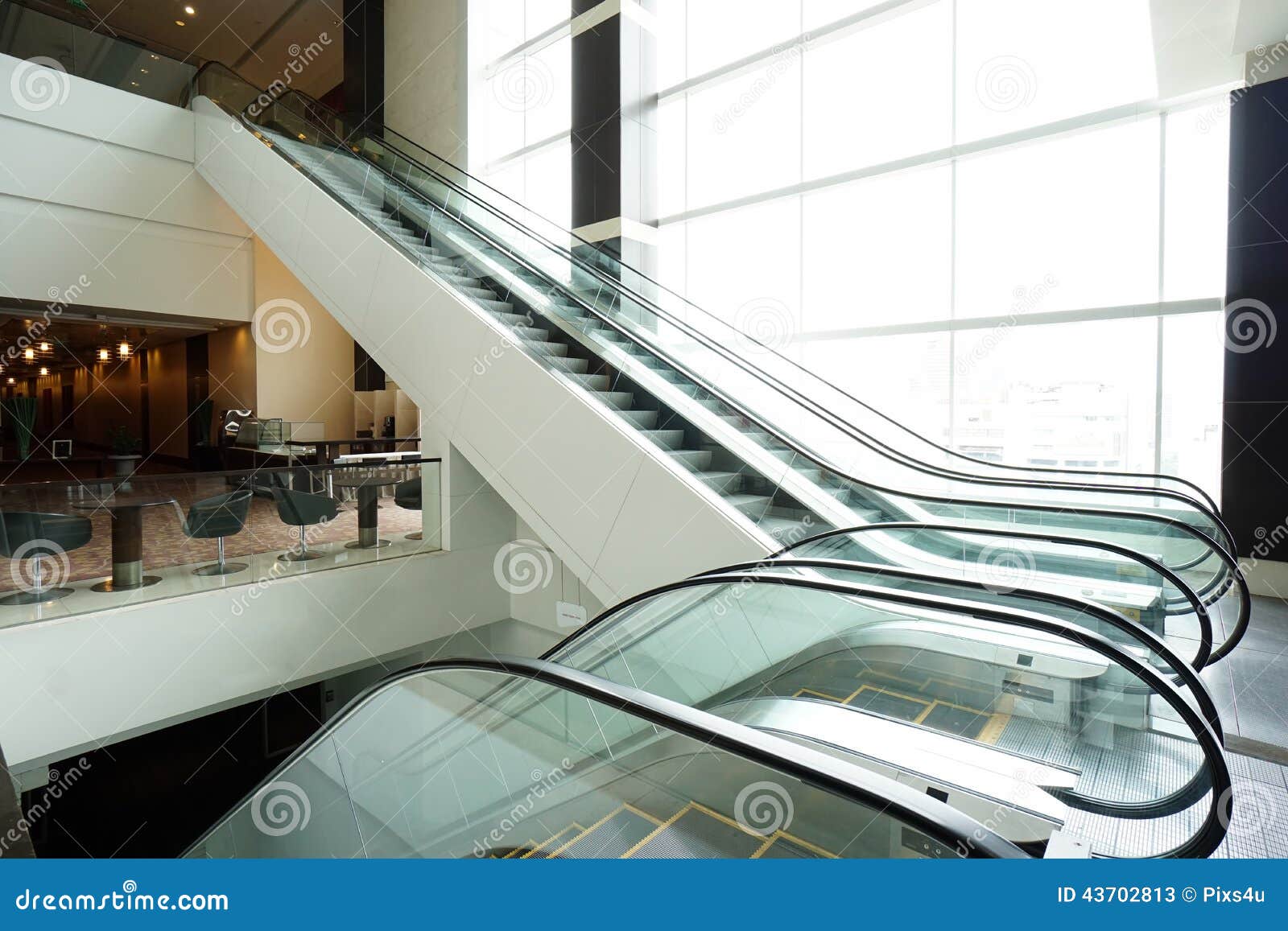 Escalator in Modern Building Stock Image - Image of airport, city: 43702813