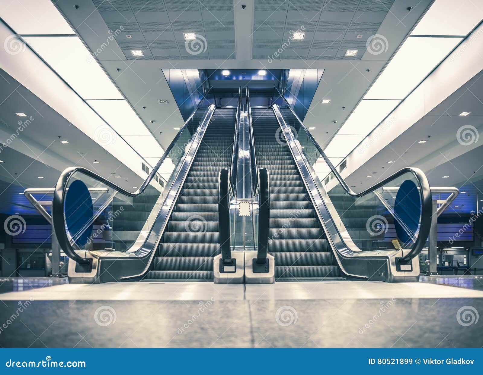 Escalator in Modern Building Stock Image - Image of glass, perspective ...