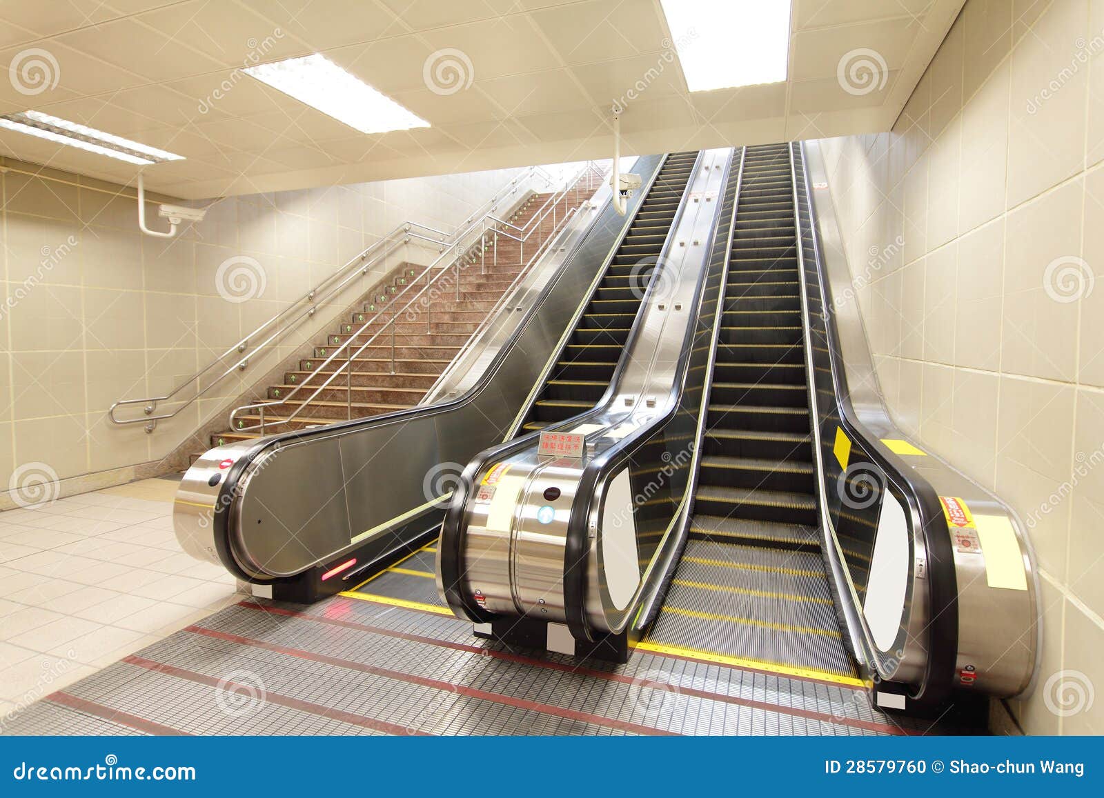 The Escalator Moving at Metro Station Stock Photo - Image of inside ...