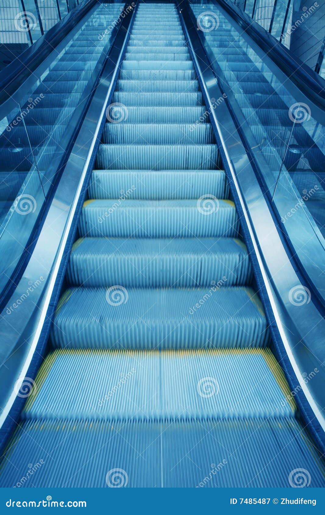 Escalator in Office Building Stock Image - Image of floor, blue: 7485487