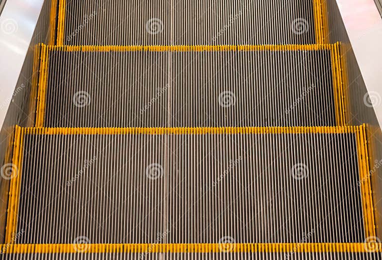 Escalator texture editorial stock image. Image of lift - 84125504