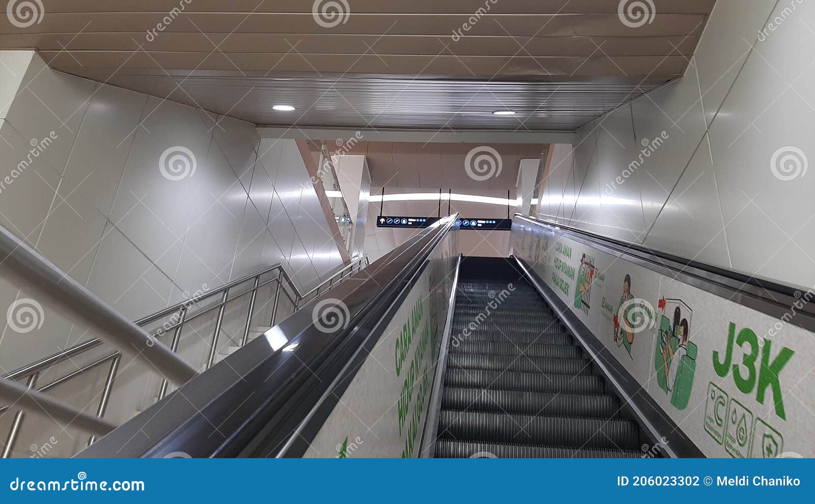 Escalator from Underground Metro Station Jakarta Editorial Photography ...