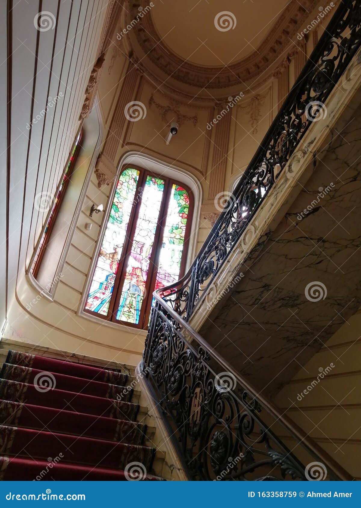 Escalera real imagen de archivo. Imagen de real, escalera - 163358759