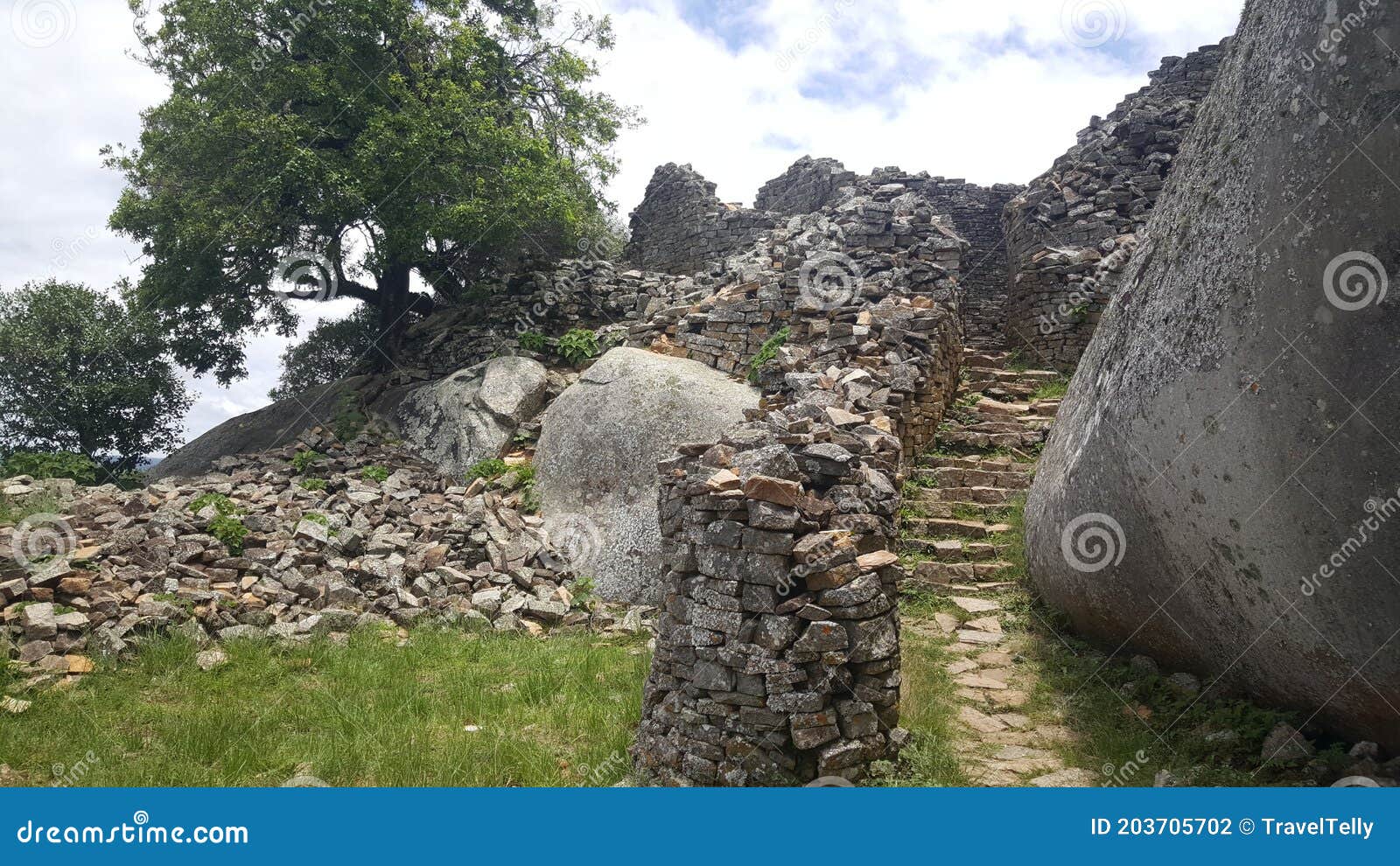 Escaleras En Las Ruinas De Gran Zimbabwe Foto de archivo - Imagen de ...