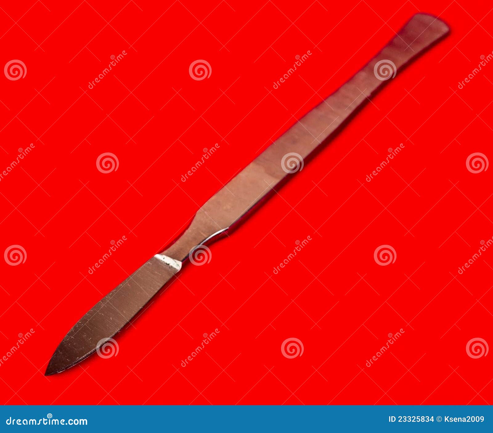 Escalpelo aislado foto de archivo. Imagen de foreground - 23325834