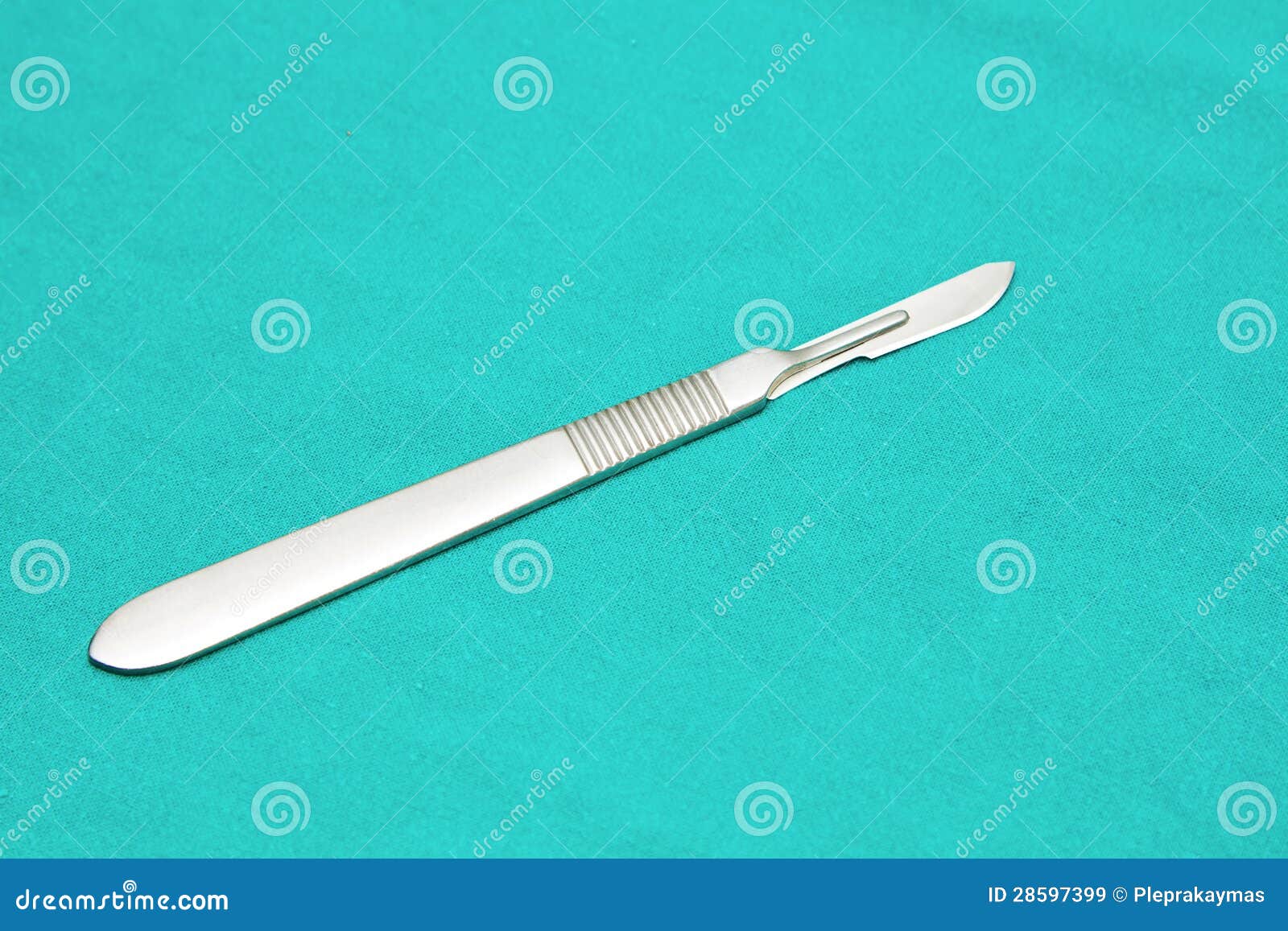 Escalpelo En El Vector Estéril Imagen de archivo - Imagen de sostenido ...