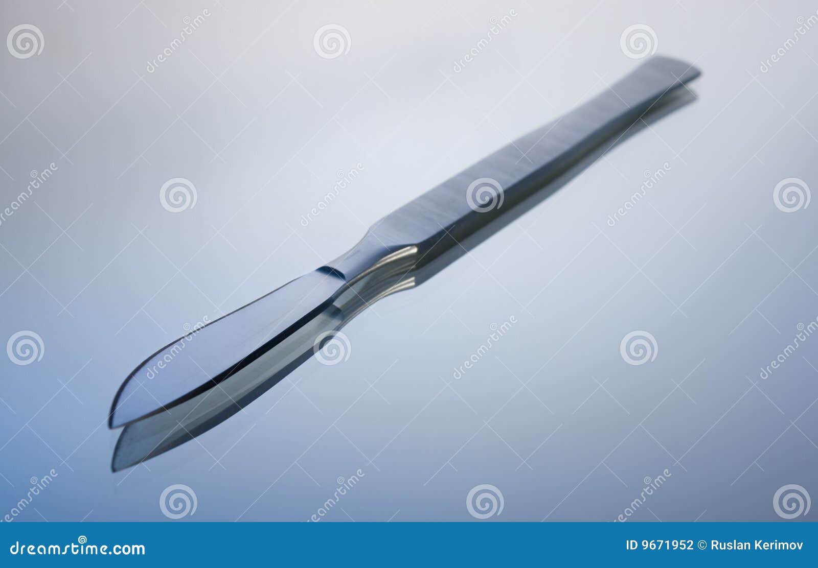 Escalpelo quirúrgico foto de archivo. Imagen de médico - 9671952