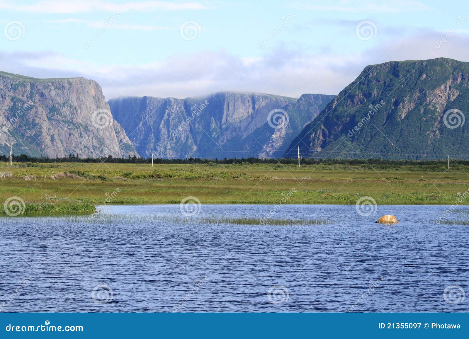 Escarpa En El Arroyo Occidental Imagen de archivo - Imagen de afuera ...