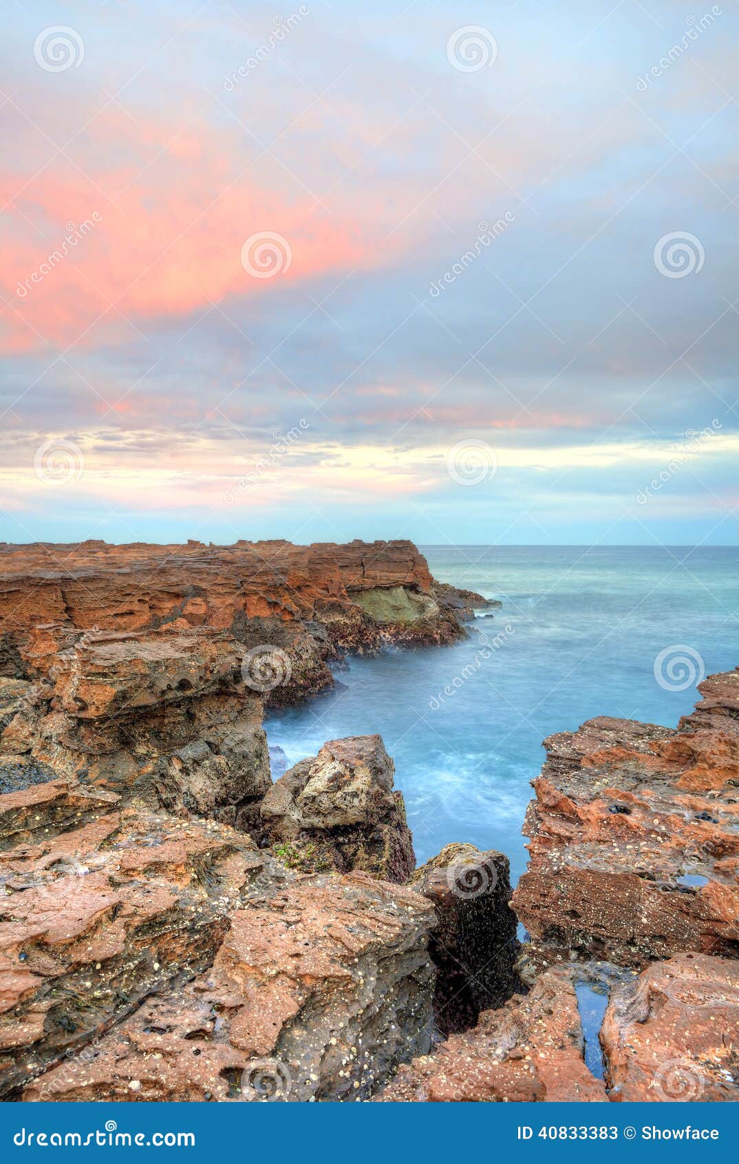 Escarpa Escarpada Del Norte De Avoca Imagen de archivo - Imagen de ...