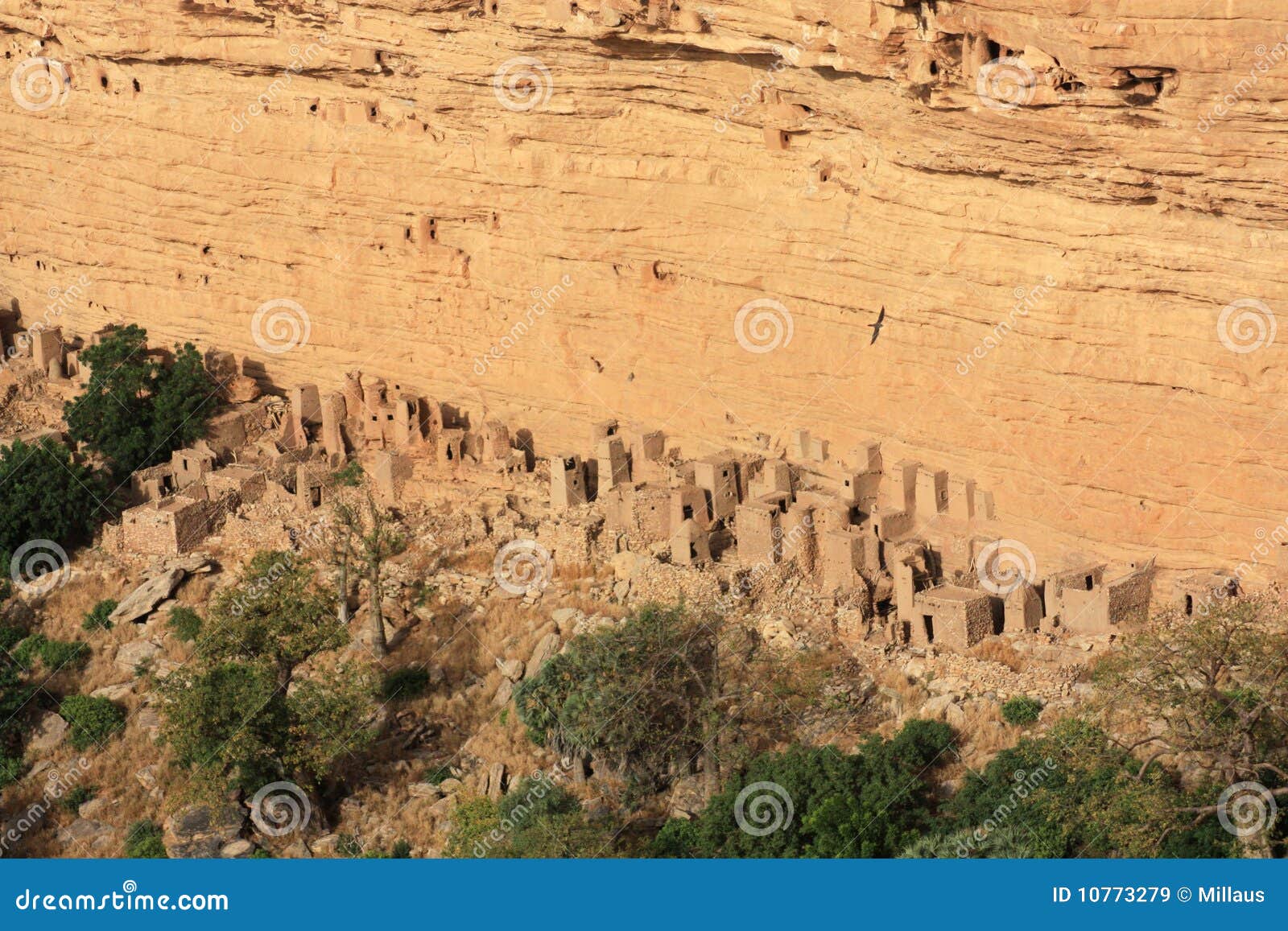 Escarpement de Bandiagara image stock. Image du traditionnel - 10773279