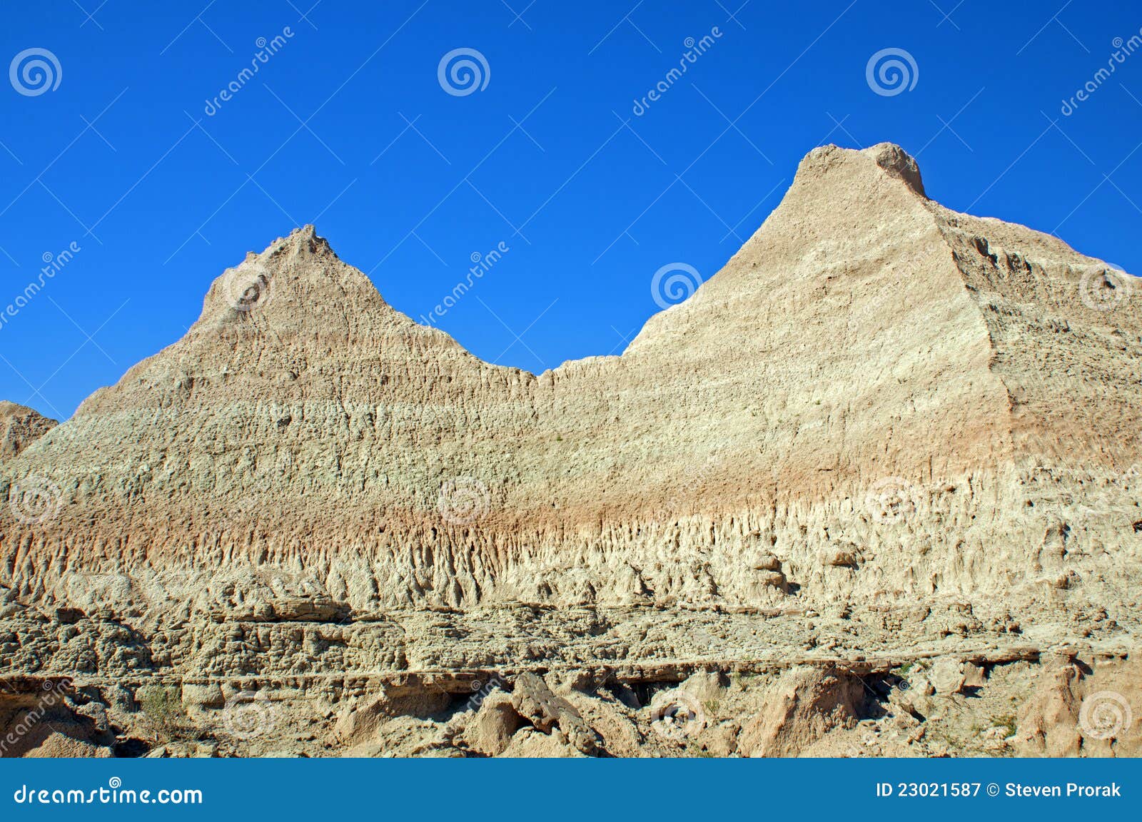 Escarpment Wall in the Badlands Stock Image - Image of blue, park: 23021587