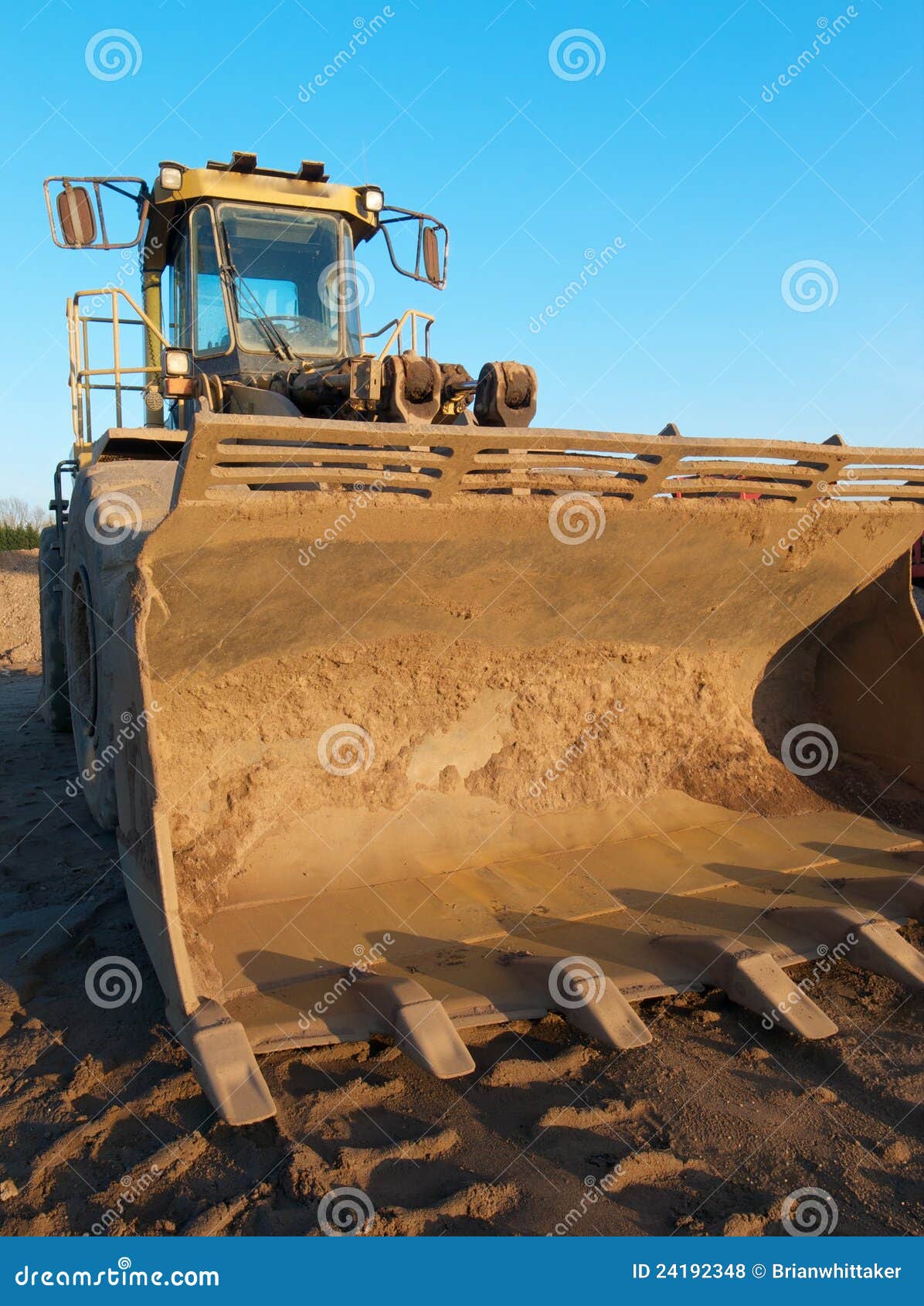 Escavador foto de stock. Imagem de industrial, cubeta - 24192348