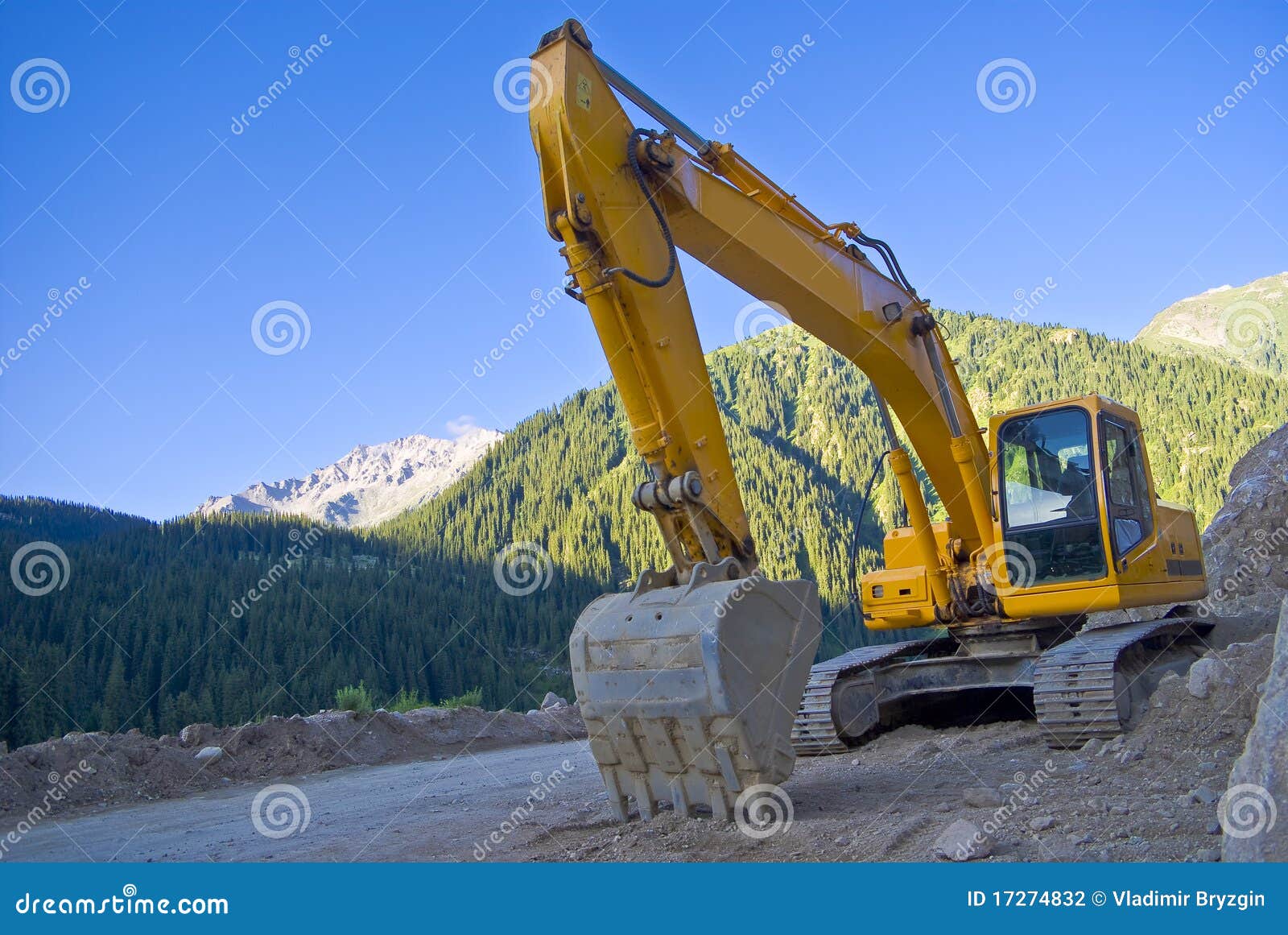 Escavatore fotografia stock. Immagine di sviluppo, potenza - 17274832