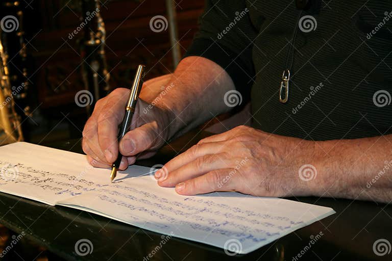 Escritura De Notas Musicales Imagen de archivo - Imagen de escritura ...