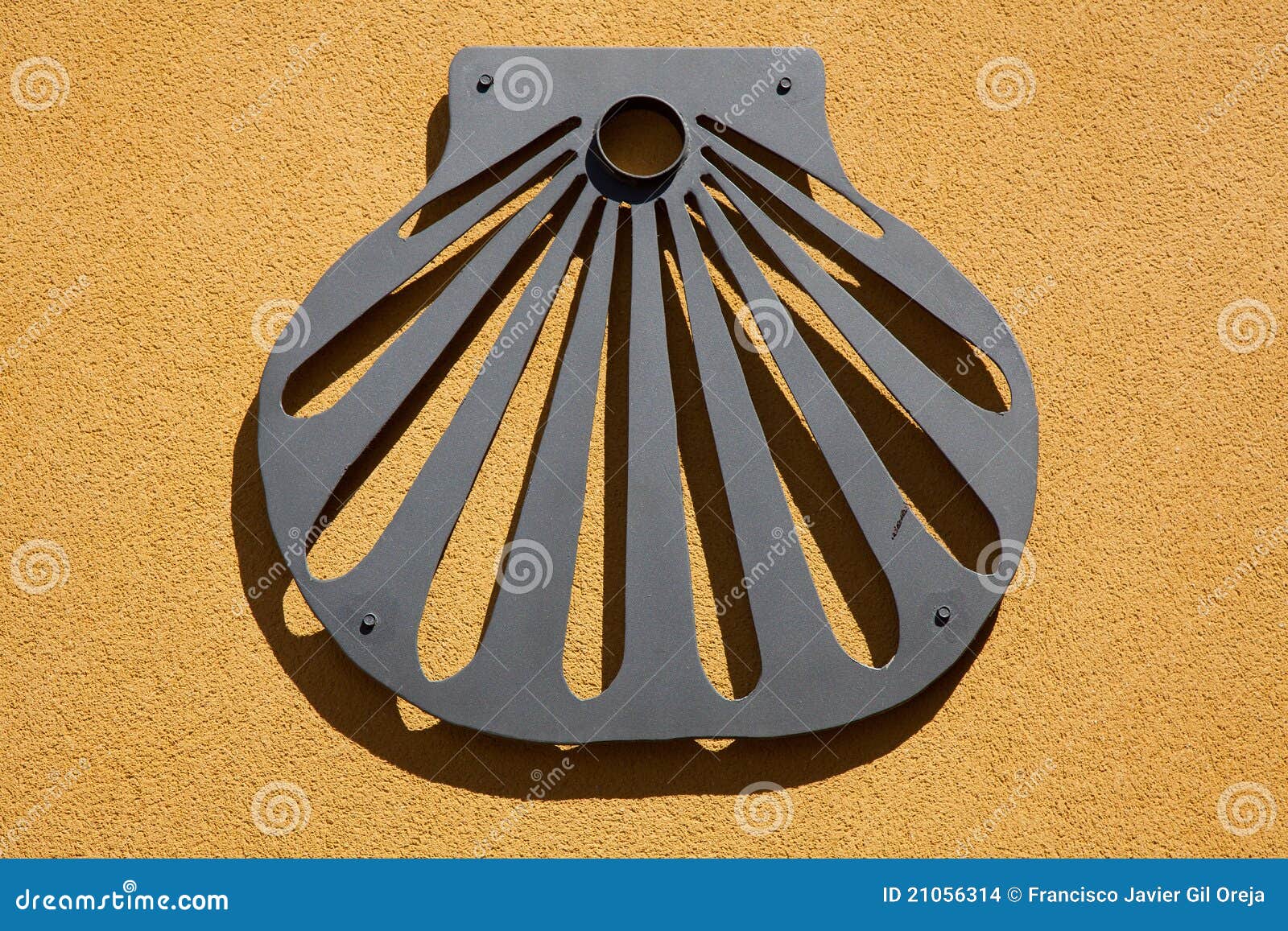 Escudo Da Estrada De Santiago Foto de Stock - Imagem de fachada ...