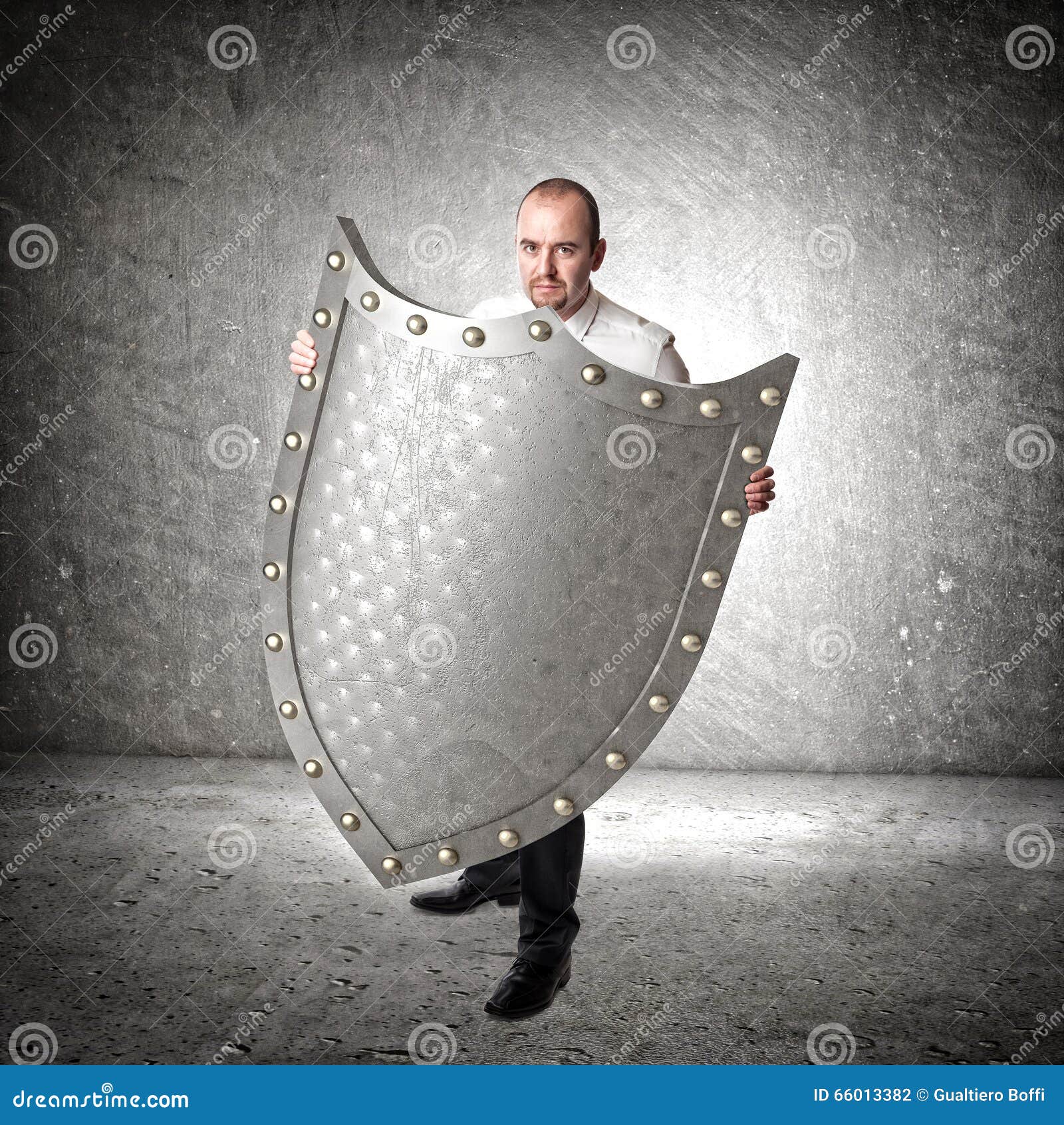 Escudo del metal 3d foto de archivo. Imagen de empresario - 66013382