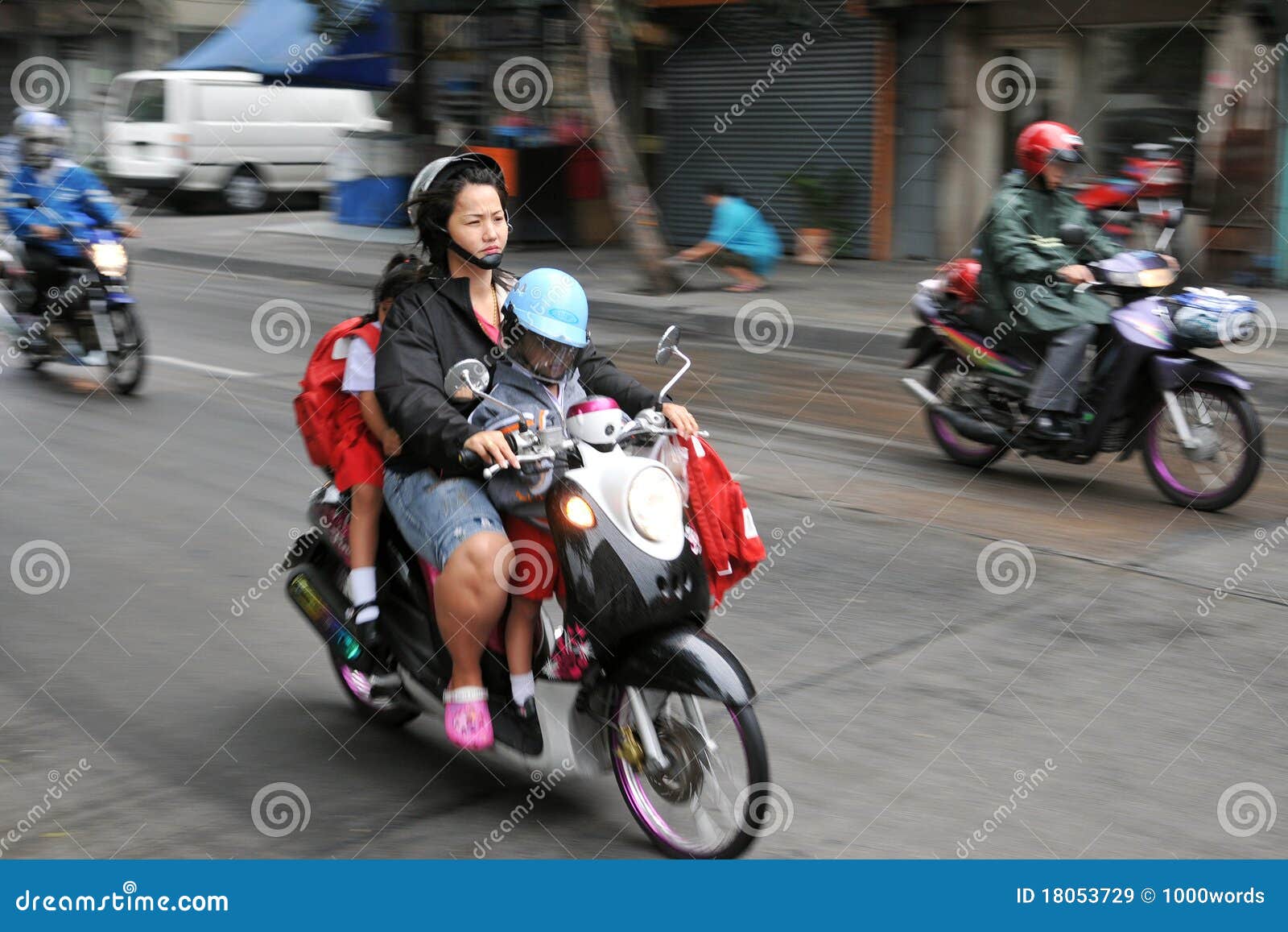 Escuela Ejecutada Por Motorbike Imagen de archivo editorial - Imagen de ...
