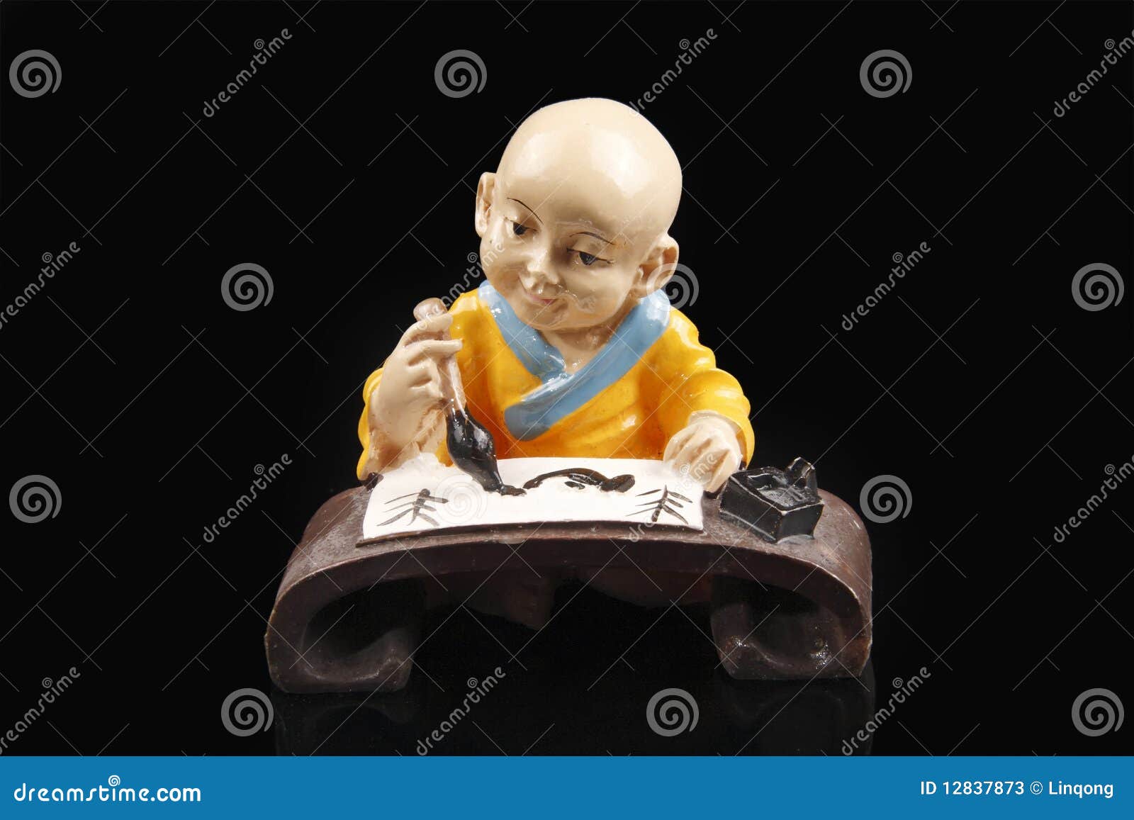 Escultura chinesa da monge imagem de stock. Imagem de montanha - 12837873