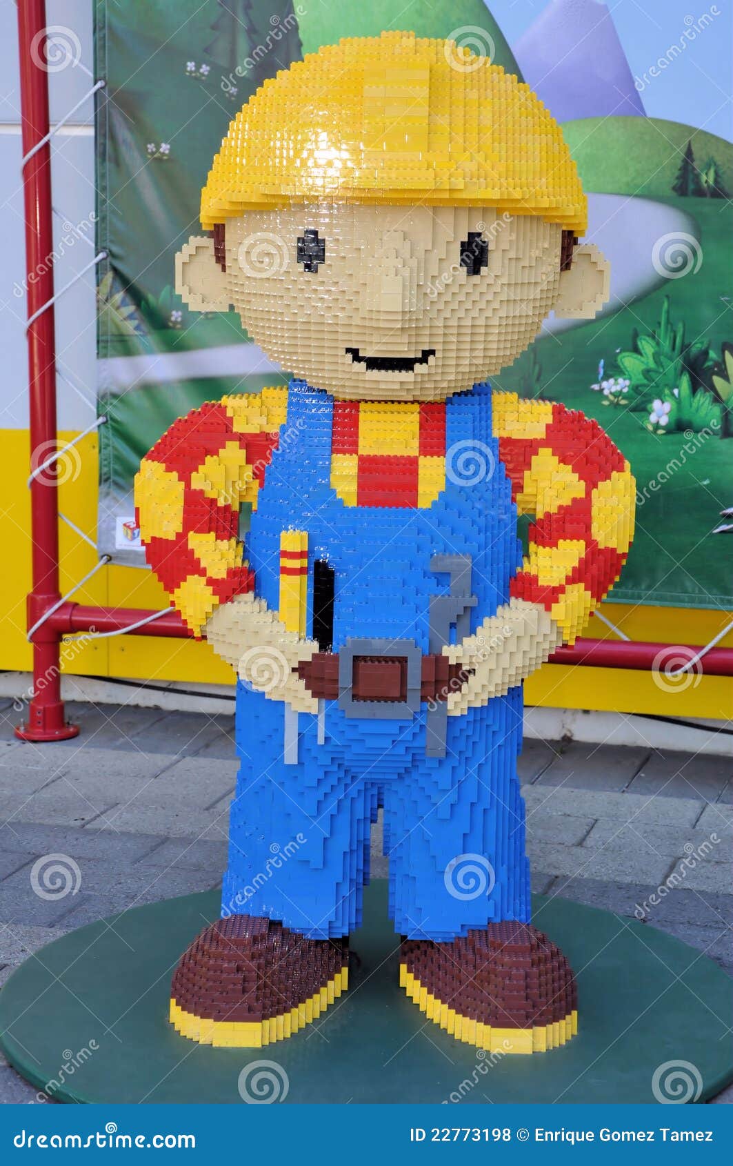 Escultura De Lego De Bob El Constructor Foto de archivo editorial ...