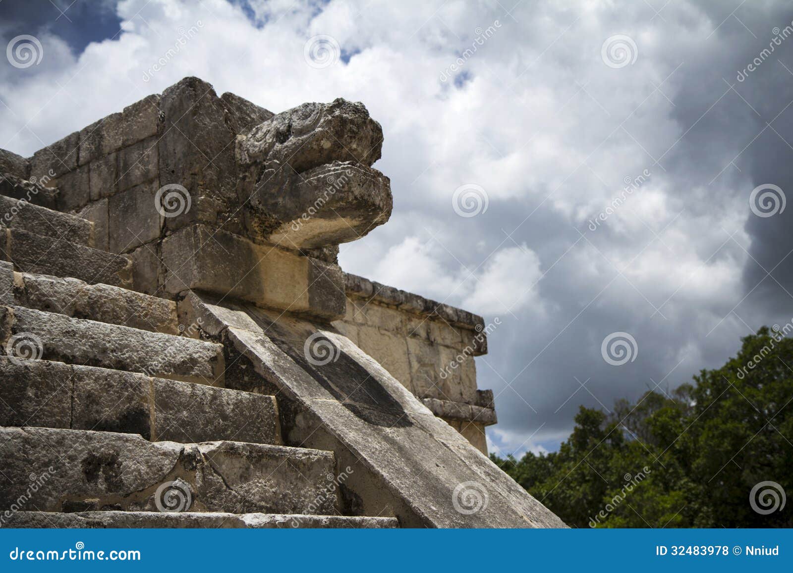 Escultura maya foto de archivo. Imagen de recorrido, méxico - 32483978