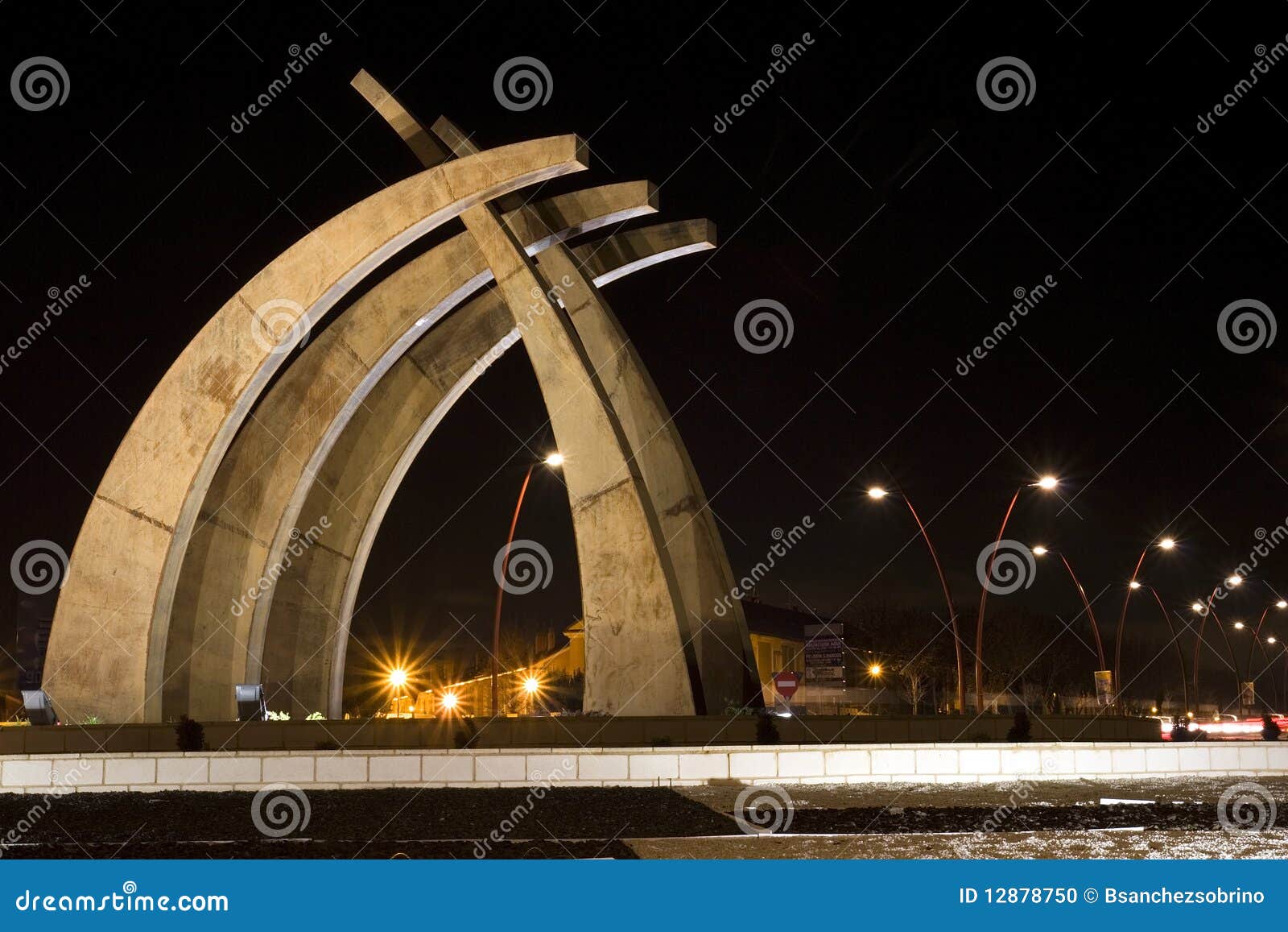 Escultura moderna imagen editorial. Imagen de hermoso - 12878750