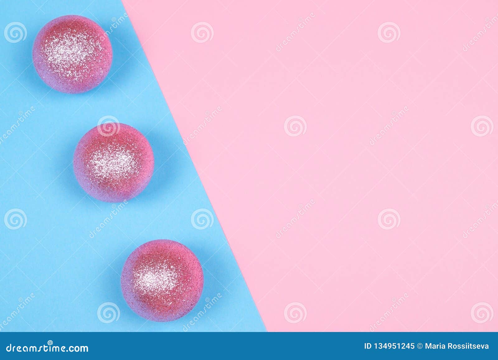 Esferas Rosadas Del Brillo En Fondo De Moda Imagen de archivo - Imagen ...