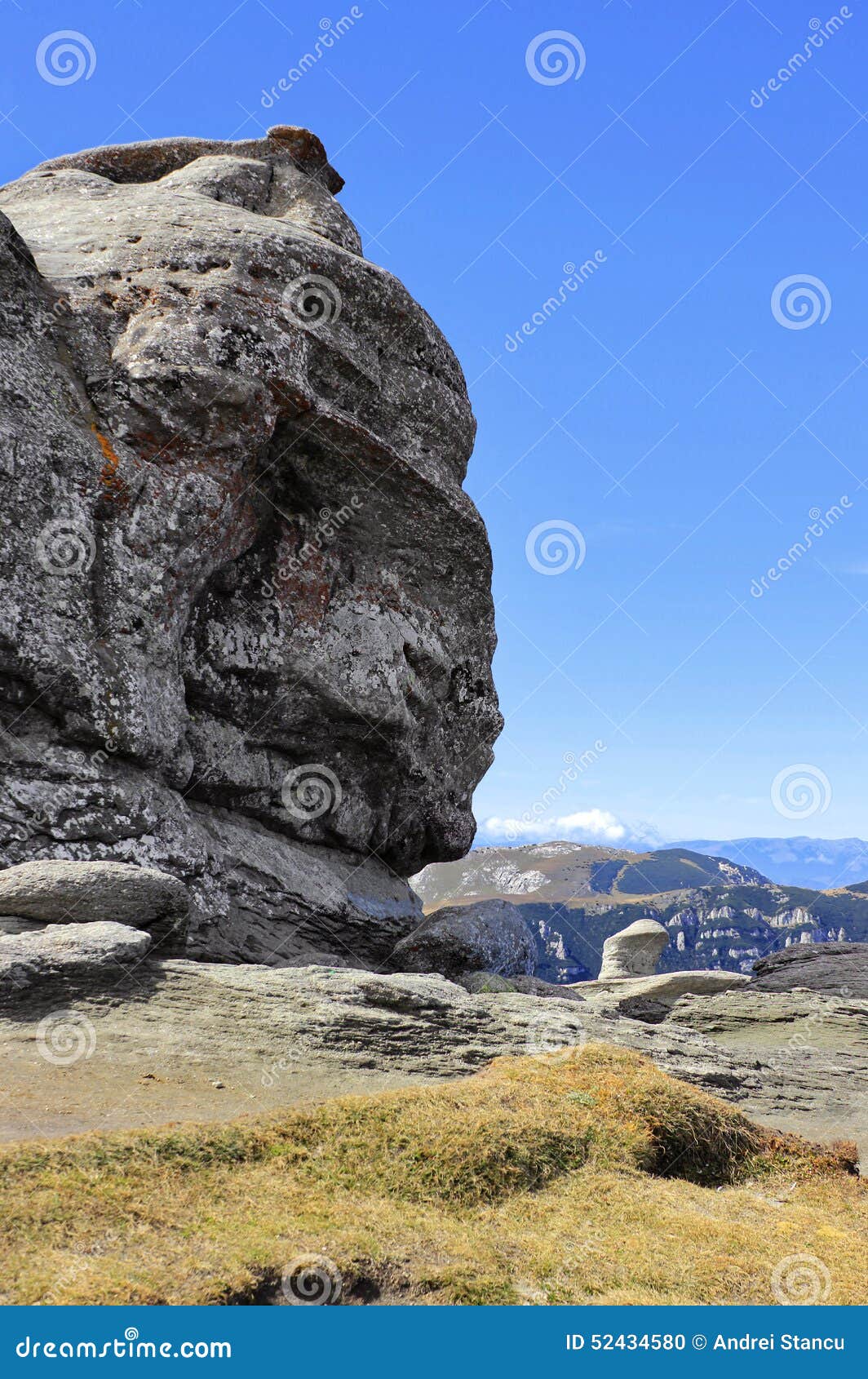 Esfinge De Las Montañas De Bucegi Foto de archivo - Imagen de roca ...
