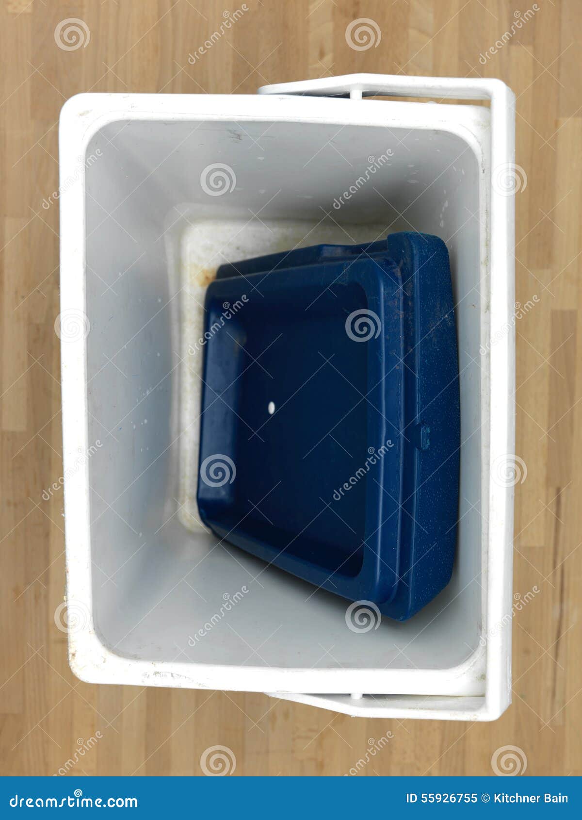 Esky stock image. Image of case, handle, cool, picnic - 55926755