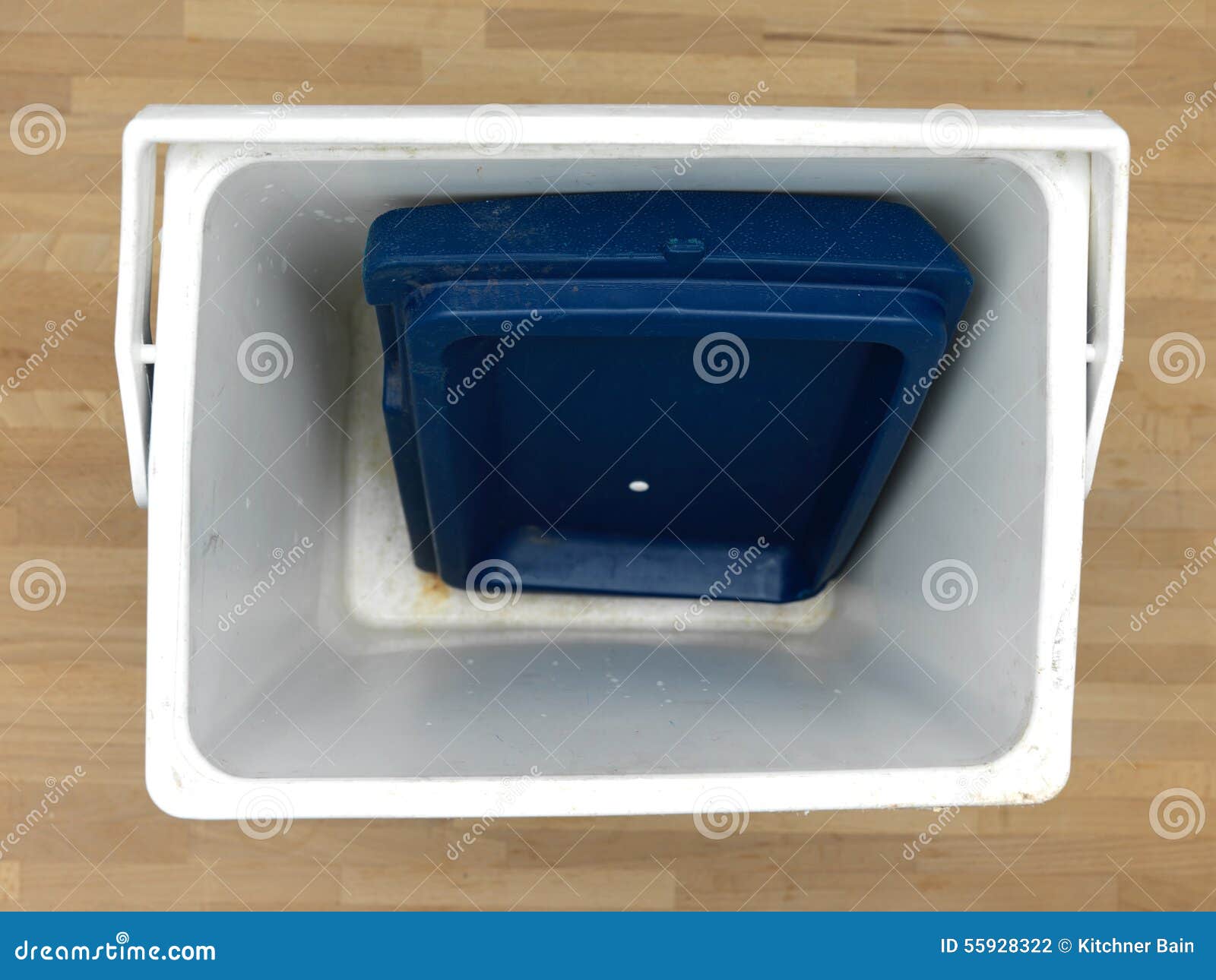 Esky stock photo. Image of portable, cool, drinks, holidays - 55928322