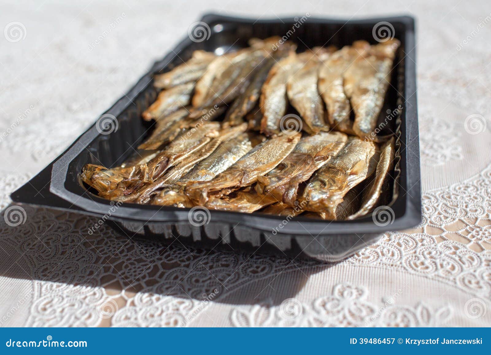 Espadines ahumados. imagen de archivo. Imagen de sano - 39486457