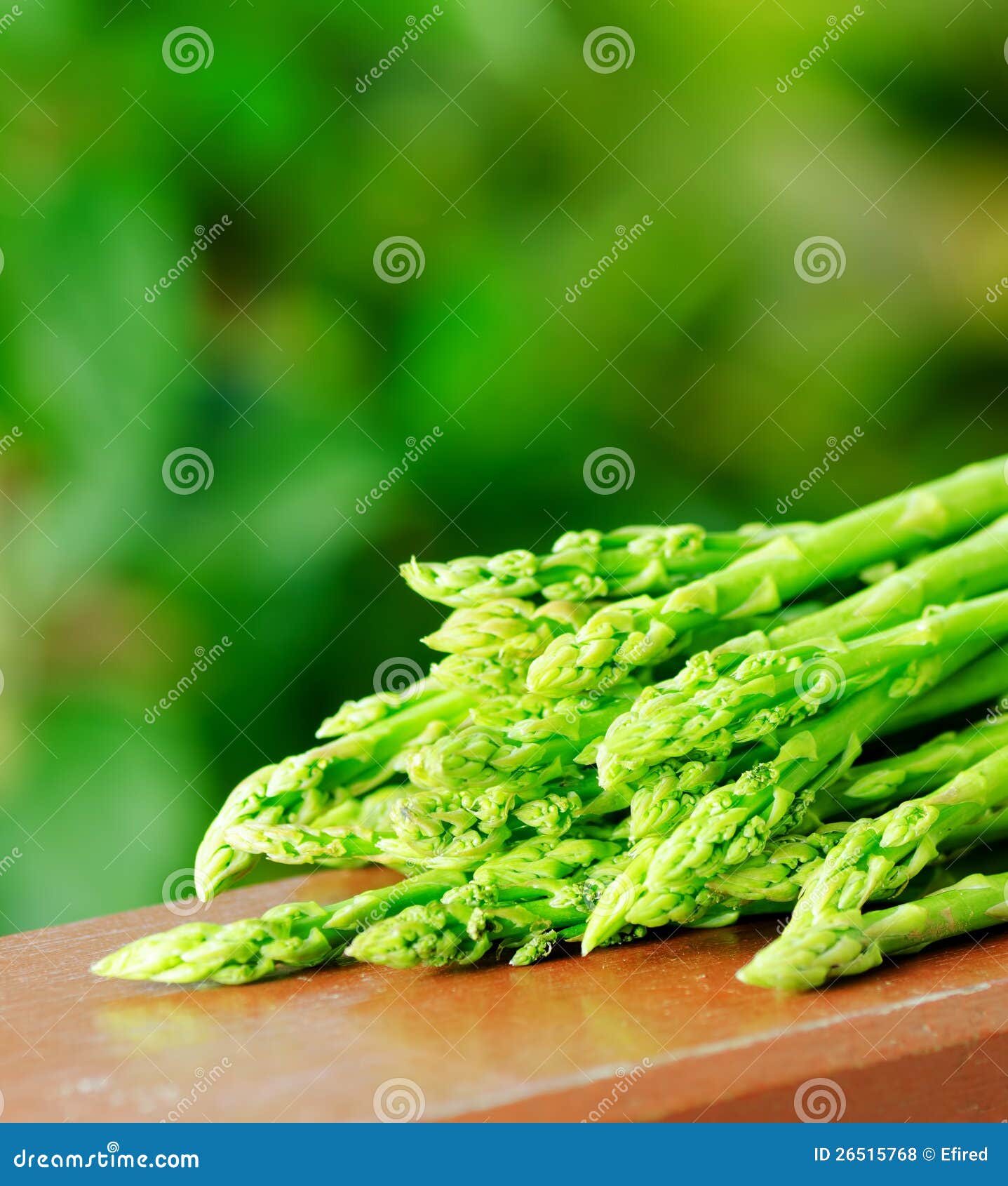 Espargos foto de stock. Imagem de orgânico, fresco, exterior - 26515768