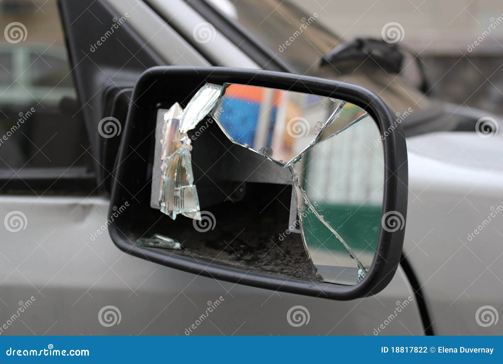 1,084 Fotos de Stock de Espelho Retrovisor Quebrado - Fotos de Stock ...