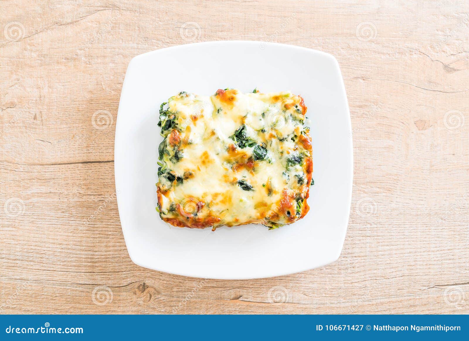 Espinaca Cocida Al Horno Con Queso Imagen de archivo - Imagen de casero ...